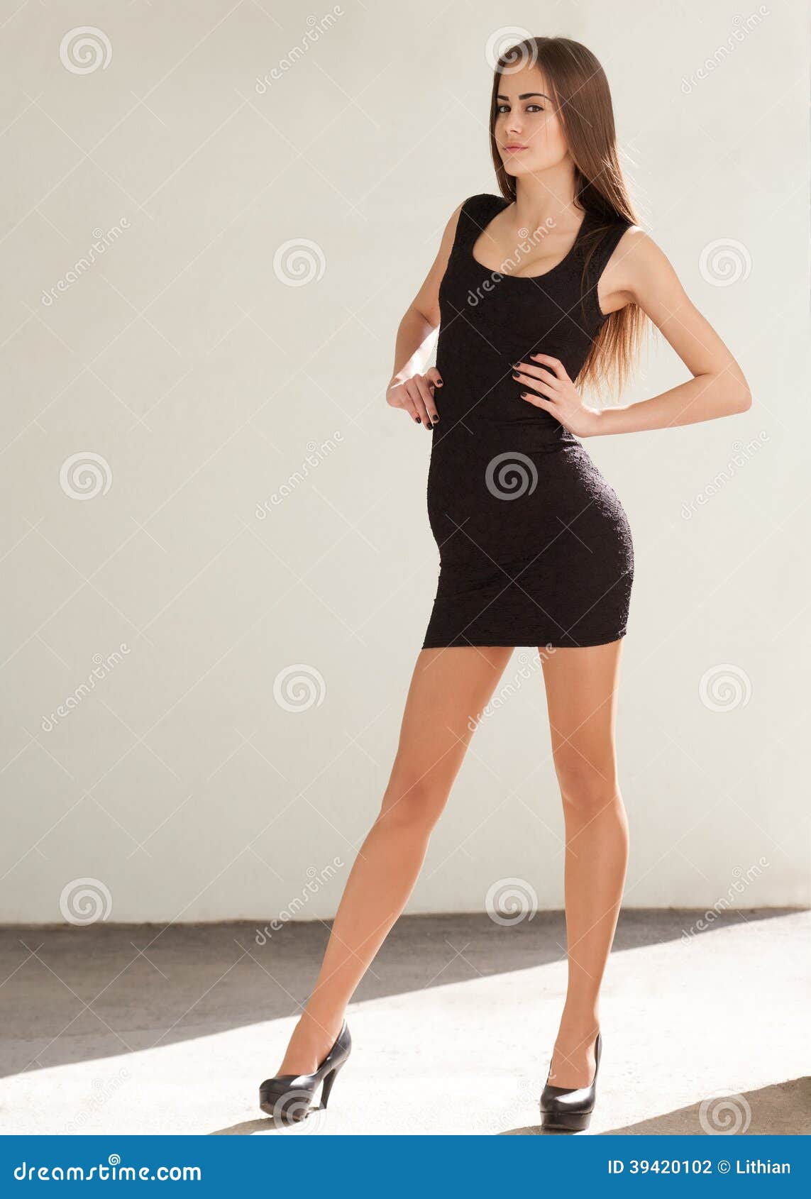 Belleza delgada. foto de archivo. Imagen de espacio, muchacha - 39420102