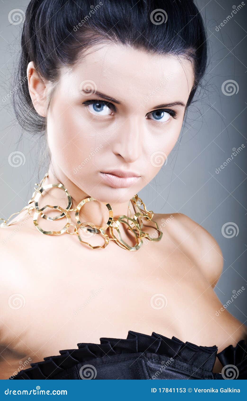 Bellezza bella immagine stock. Immagine di bello, freschezza - 17841153