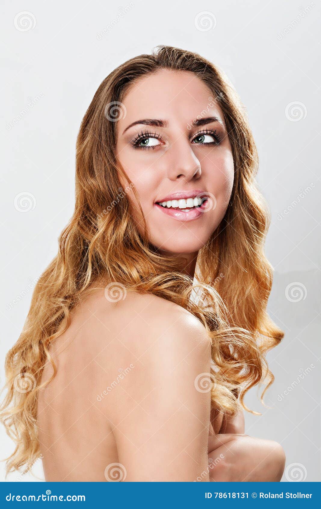 Bellezza femminile immagine stock. Immagine di sensuale - 78618131