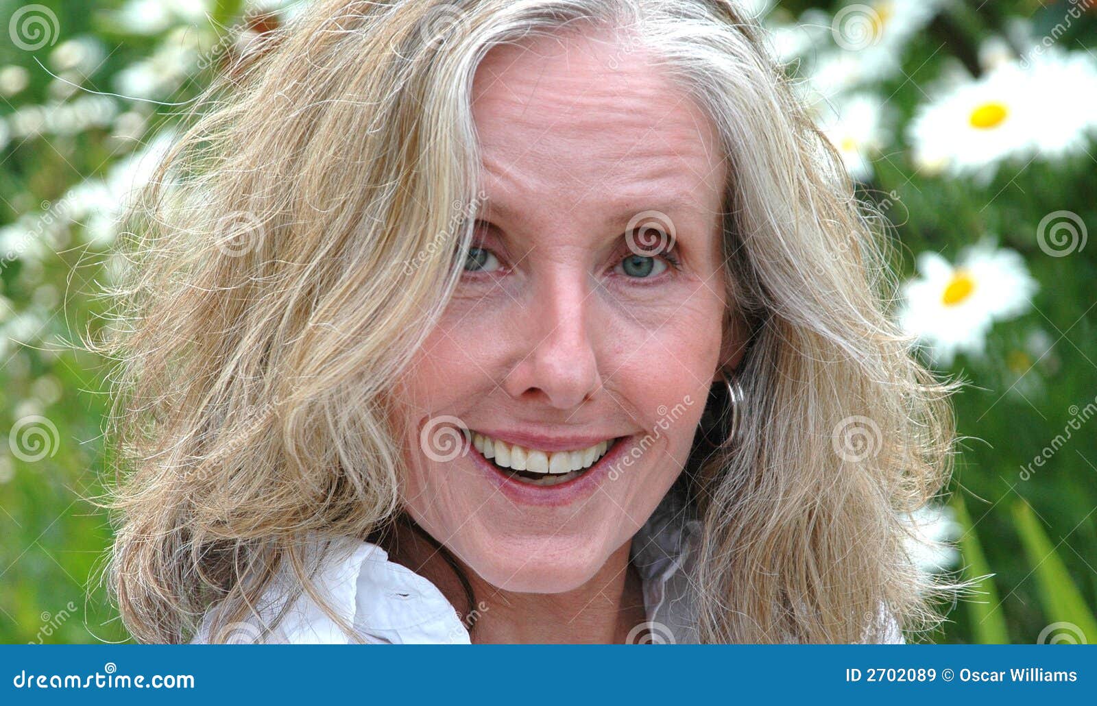 Bellezza femminile matura immagine stock. Immagine di sensuale - 2702089