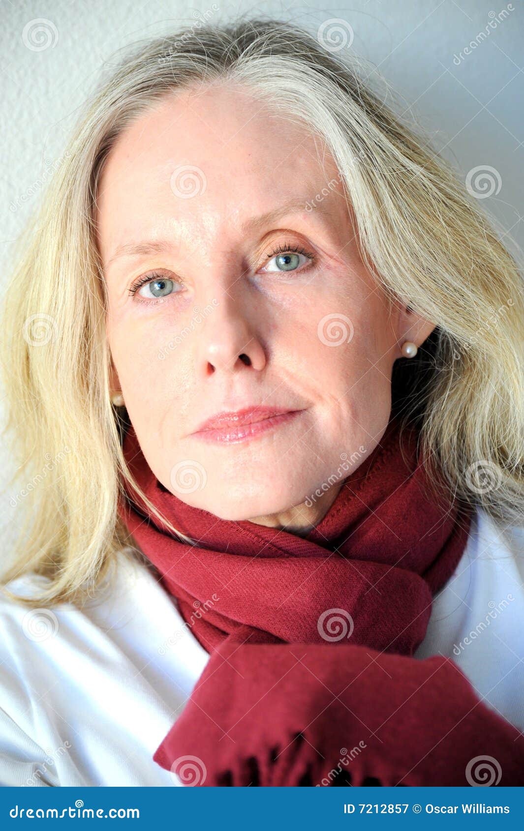 Bellezza Femminile Matura Classica. Immagine Stock - Immagine di adulto ...