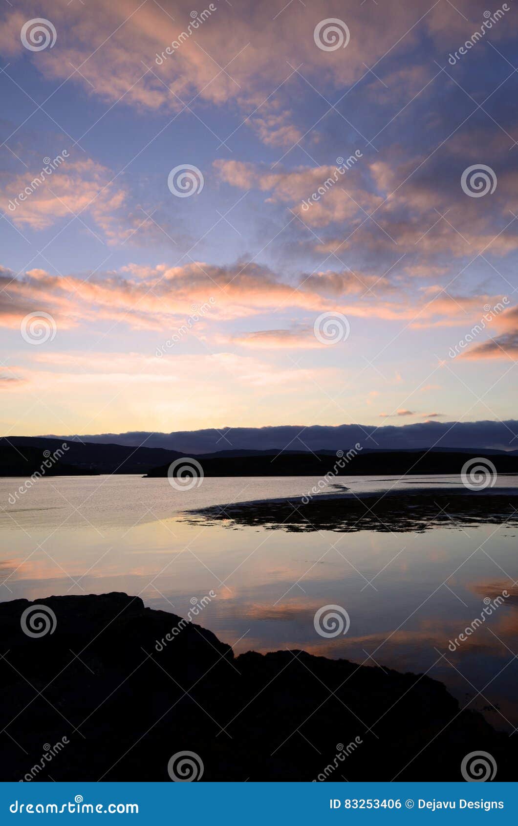 Bellezza Sopra Il Lago Dunvegan Fotografia Stock - Immagine di buon ...