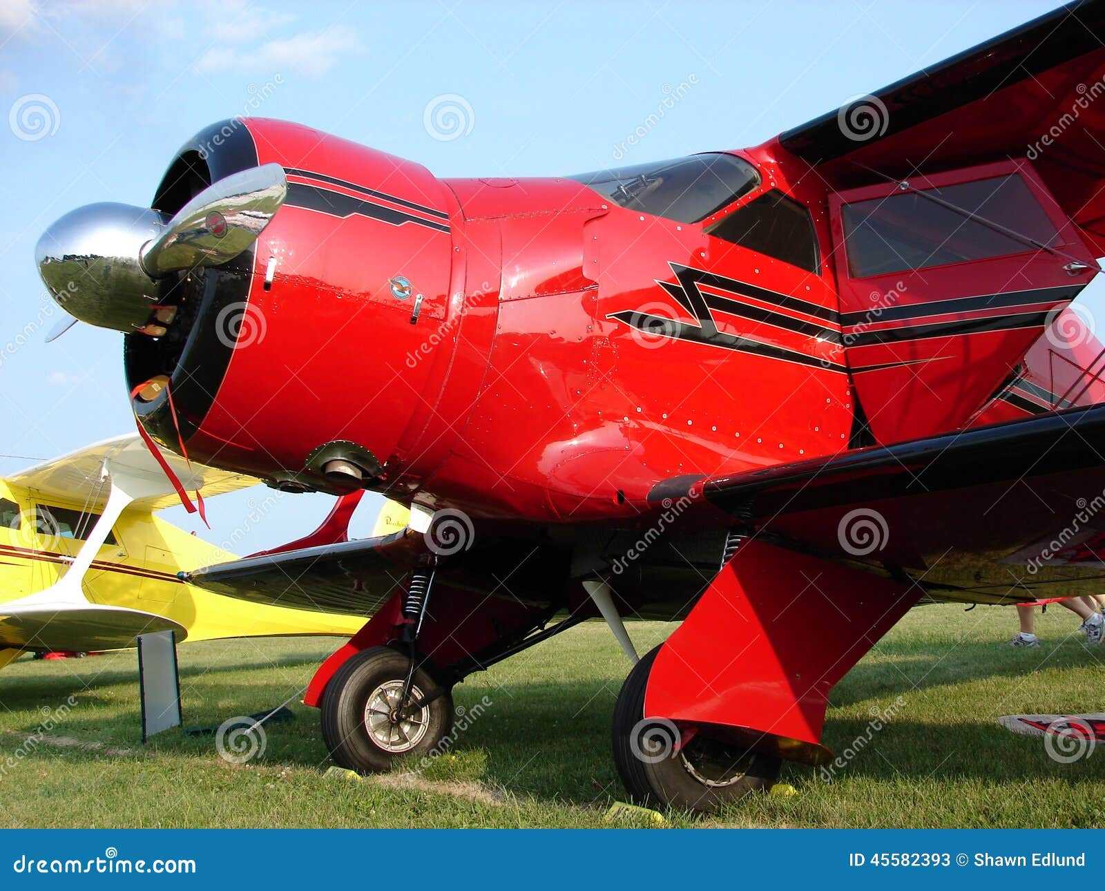 Bello Biplano Classico Di Staggerwing Del Modello 17 Di Beechcraft ...