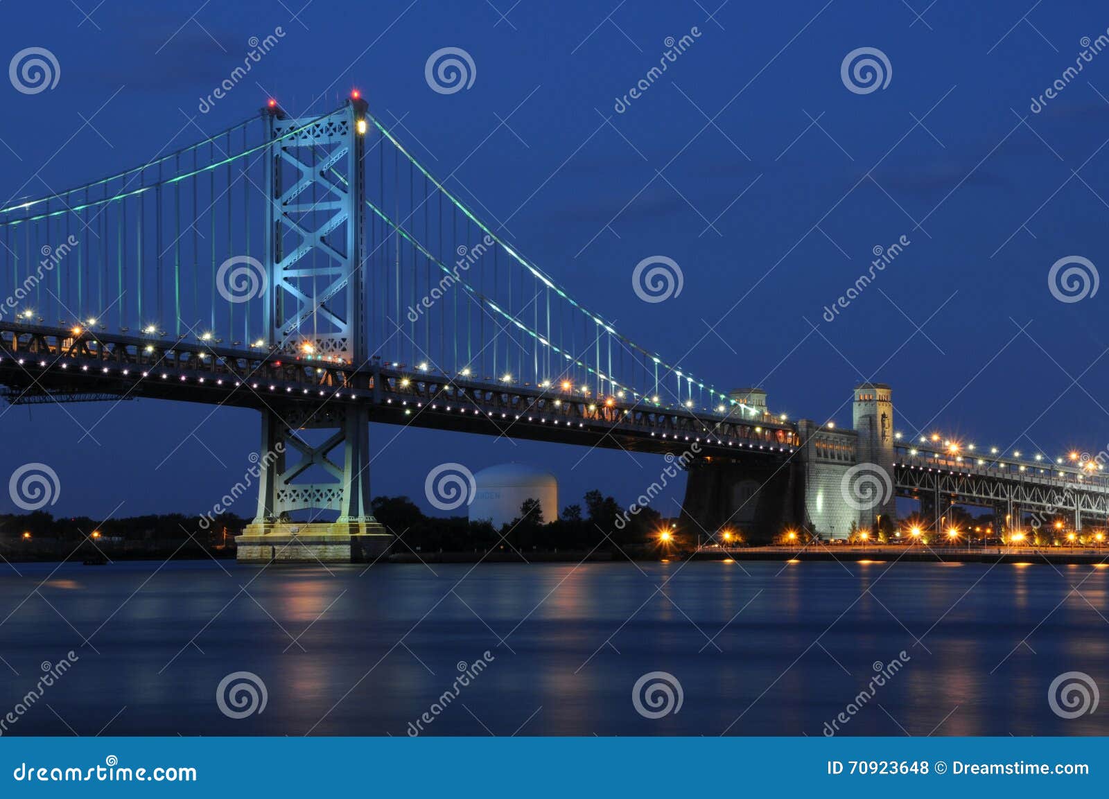 Ben Franklin Bridge, Philly Stock Photo - Image of lights, benfranklin ...