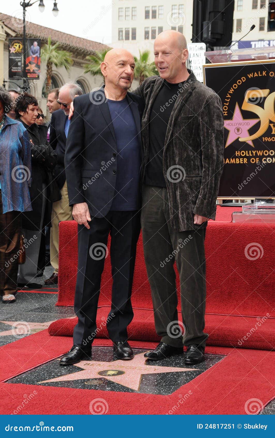 Ben Kingsley,Bruce Willis editorial photo. Image of ceremony - 24817251