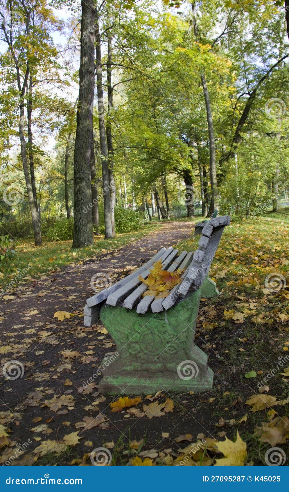 Bench in Autumn Park stock image. Image of green, landscaped - 27095287