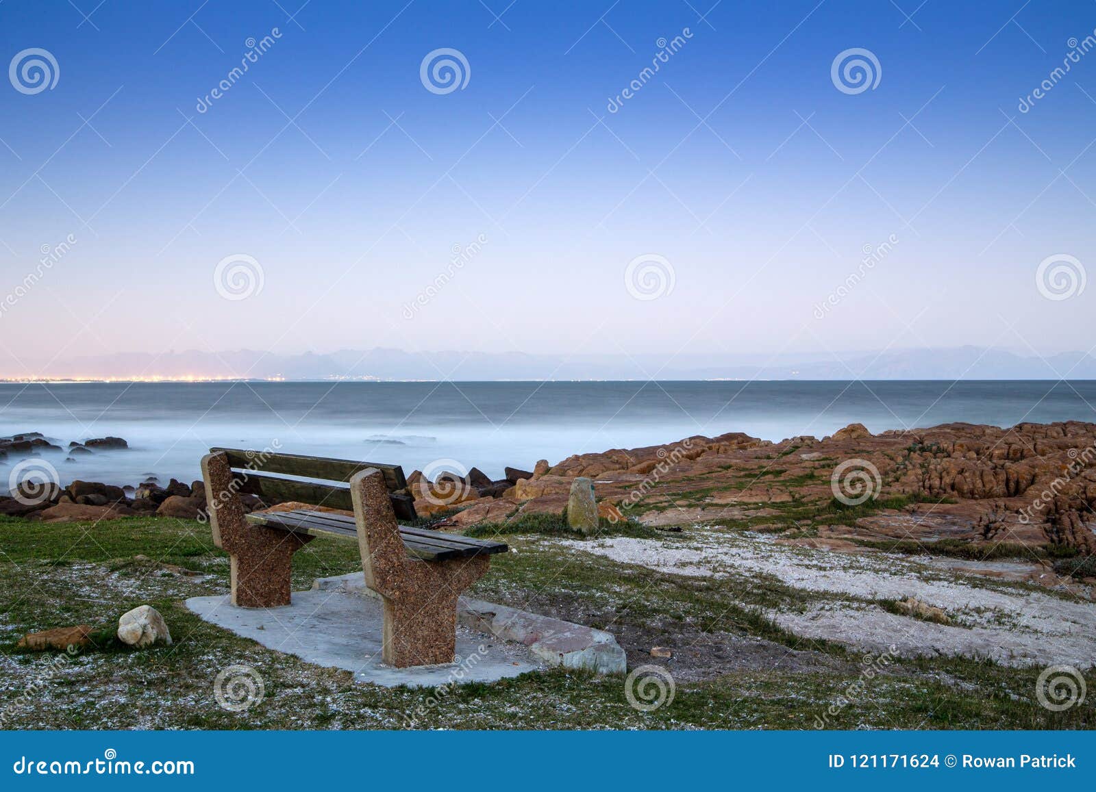 Bench at Dusk Long Exposure Stock Photo - Image of seat, people: 121171624