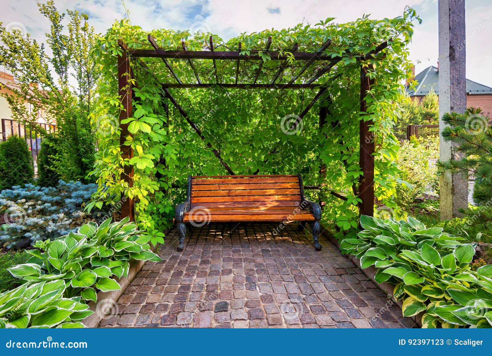 Bench in the Home Landscaped Garden Stock Image - Image of hedge ...