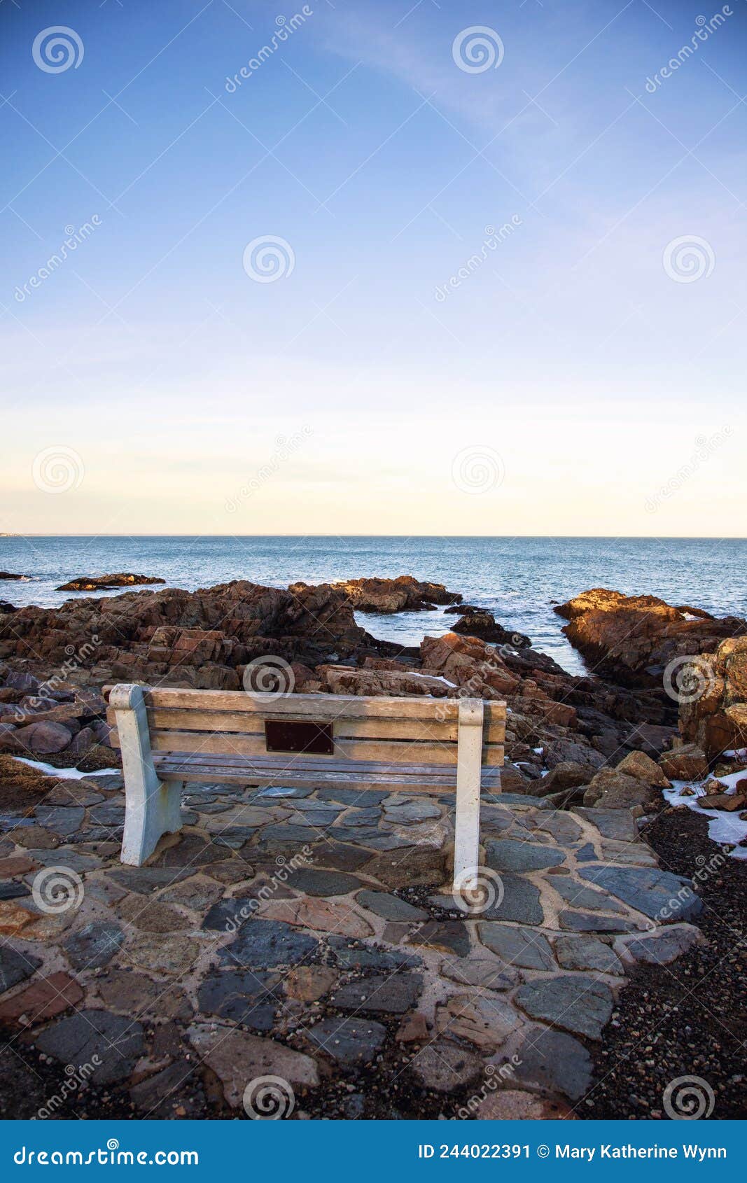Bench on Marginal Way Path Along the Rocky Coast of Maine in Ogunquit ...