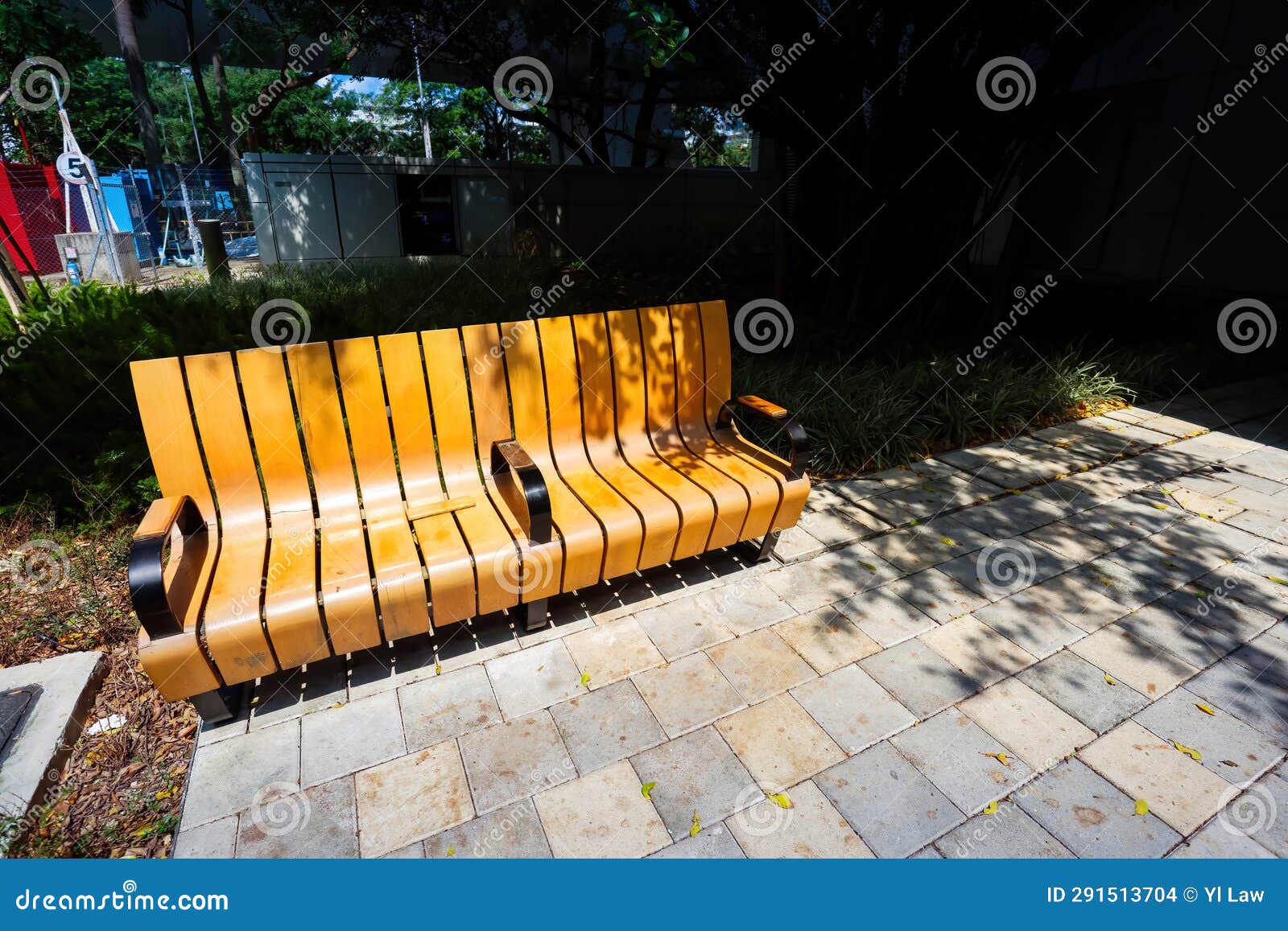 The Bench in the Park, Hong Kong Editorial Stock Image - Image of path ...