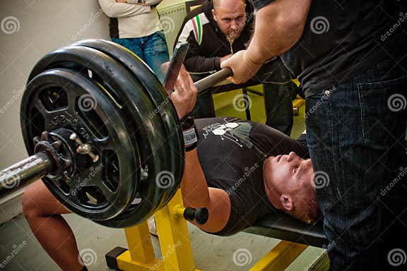 Bench press editorial stock image. Image of bodybuilder - 18071769