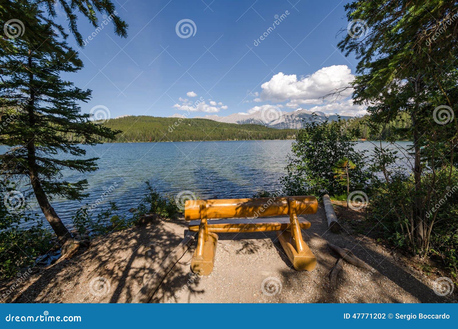 Bench on the Pyramid Lake stock photo. Image of pyramid - 47771202