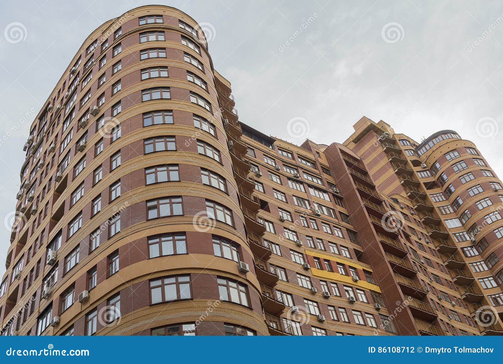 Bending of a Modern Residential Building Stock Photo - Image of reflect ...