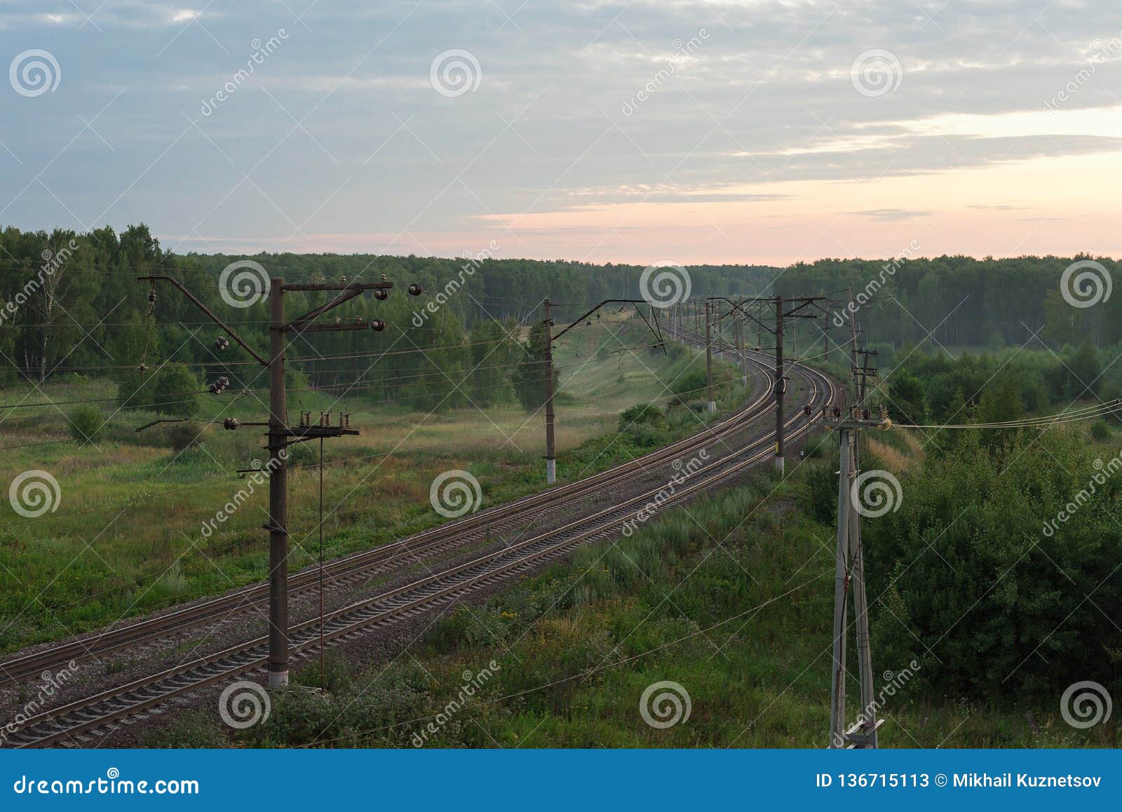 Bending Railroad at Dawn in a Beautiful Forest Stock Image - Image of ...