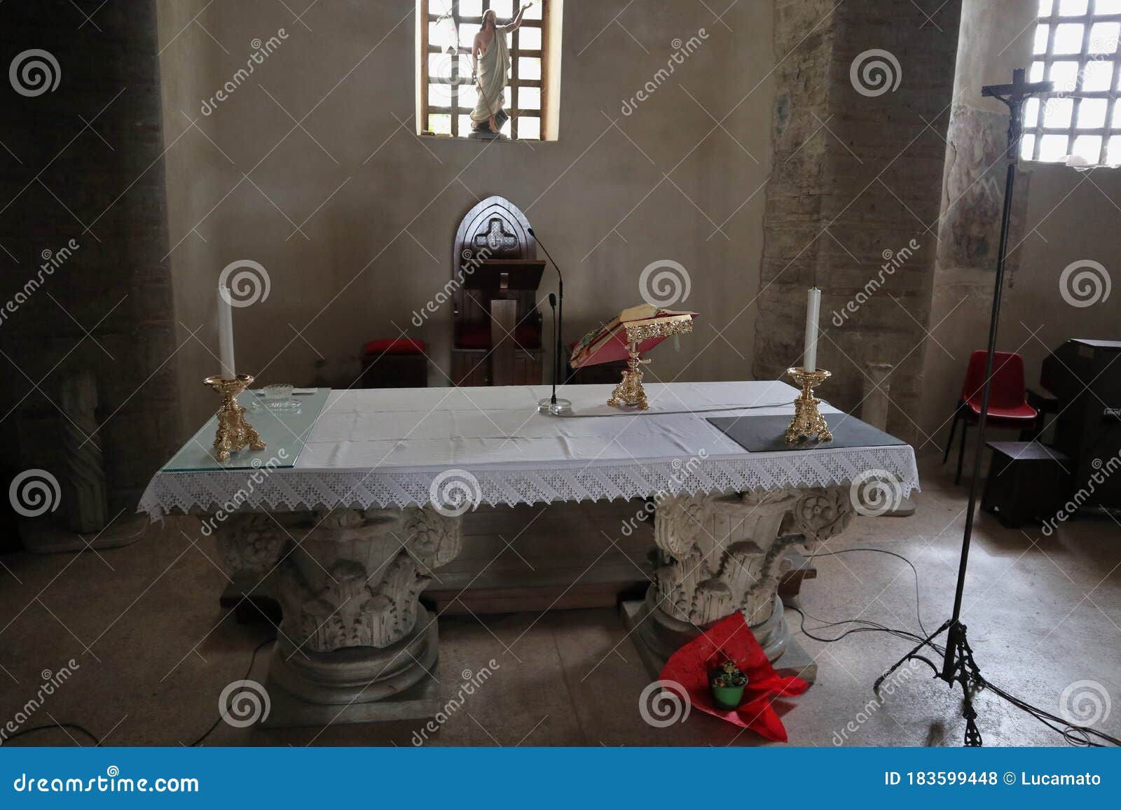 Benevento - Altare Della Chiesa Di Santa Sofia Editorial Stock Photo ...
