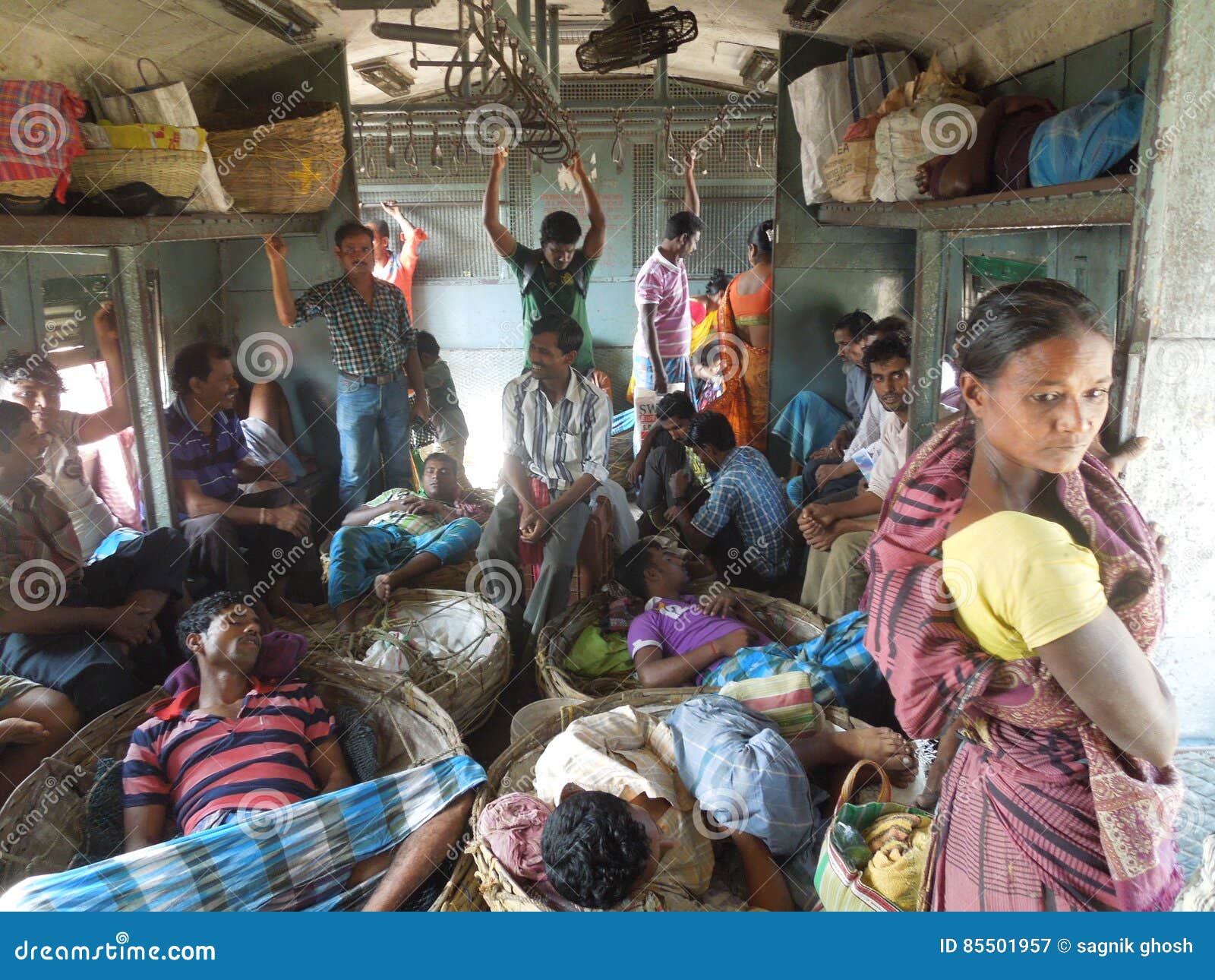 Bengali crowd editorial photography. Image of poor, local - 85501957