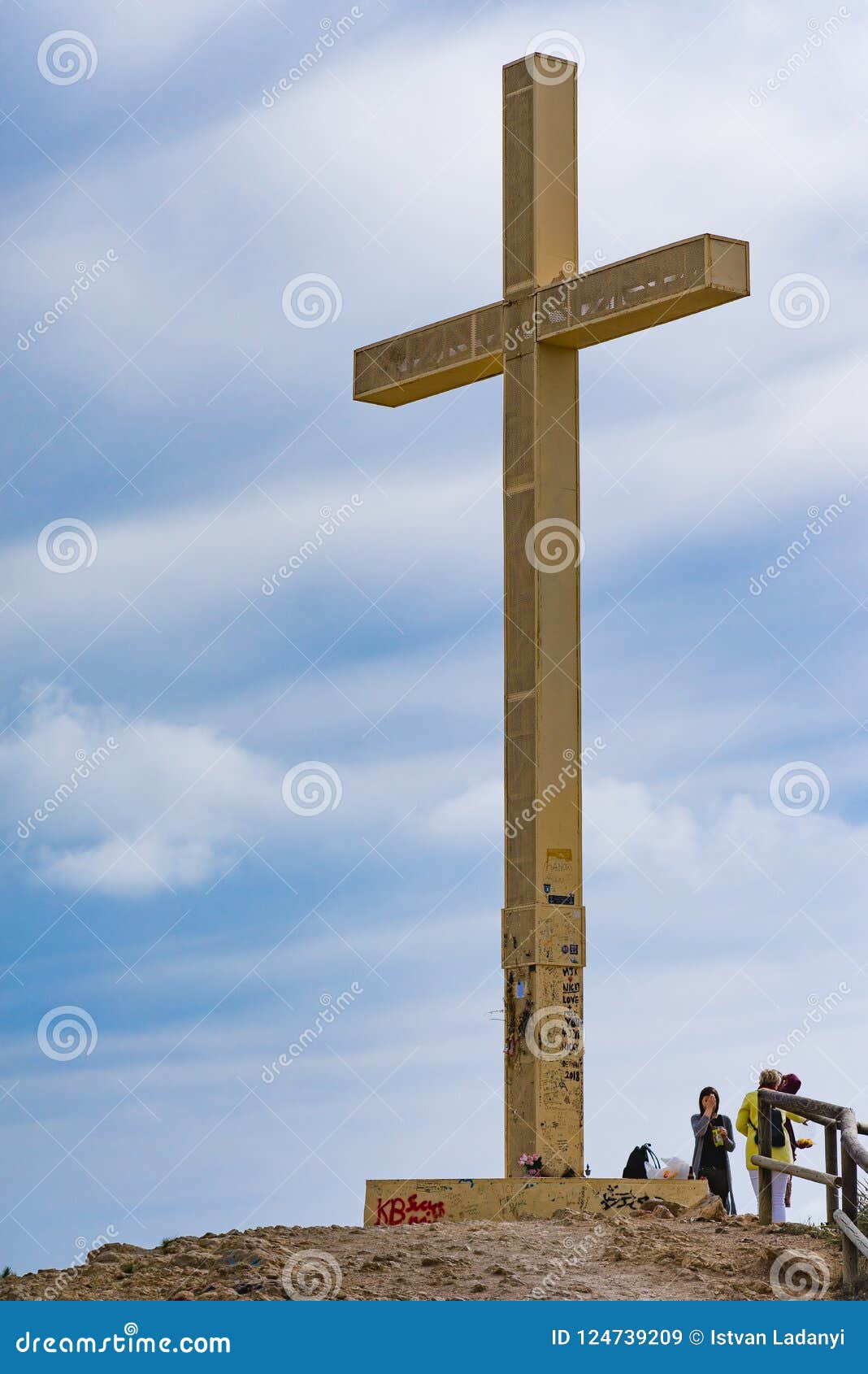 Benidorm Cross editorial stock image. Image of hiking - 124739209
