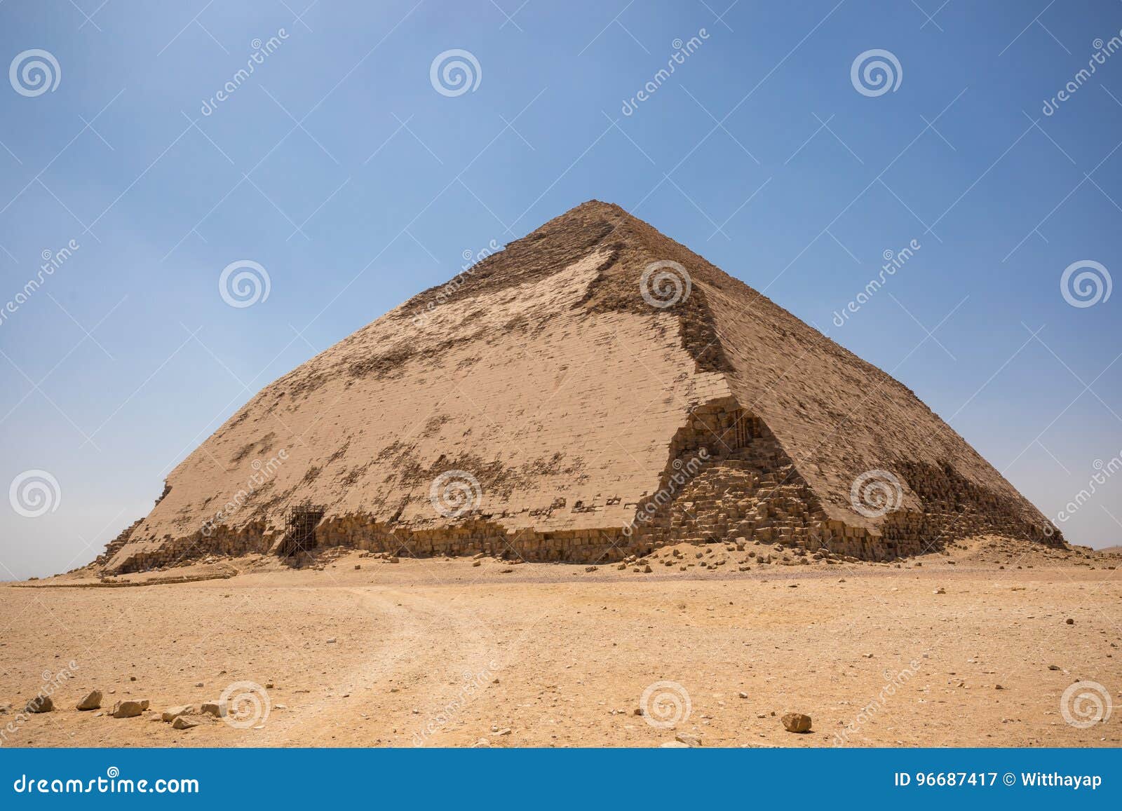 Bent pyramid at Dahshur stock image. Image of bent, sneferu - 96687417