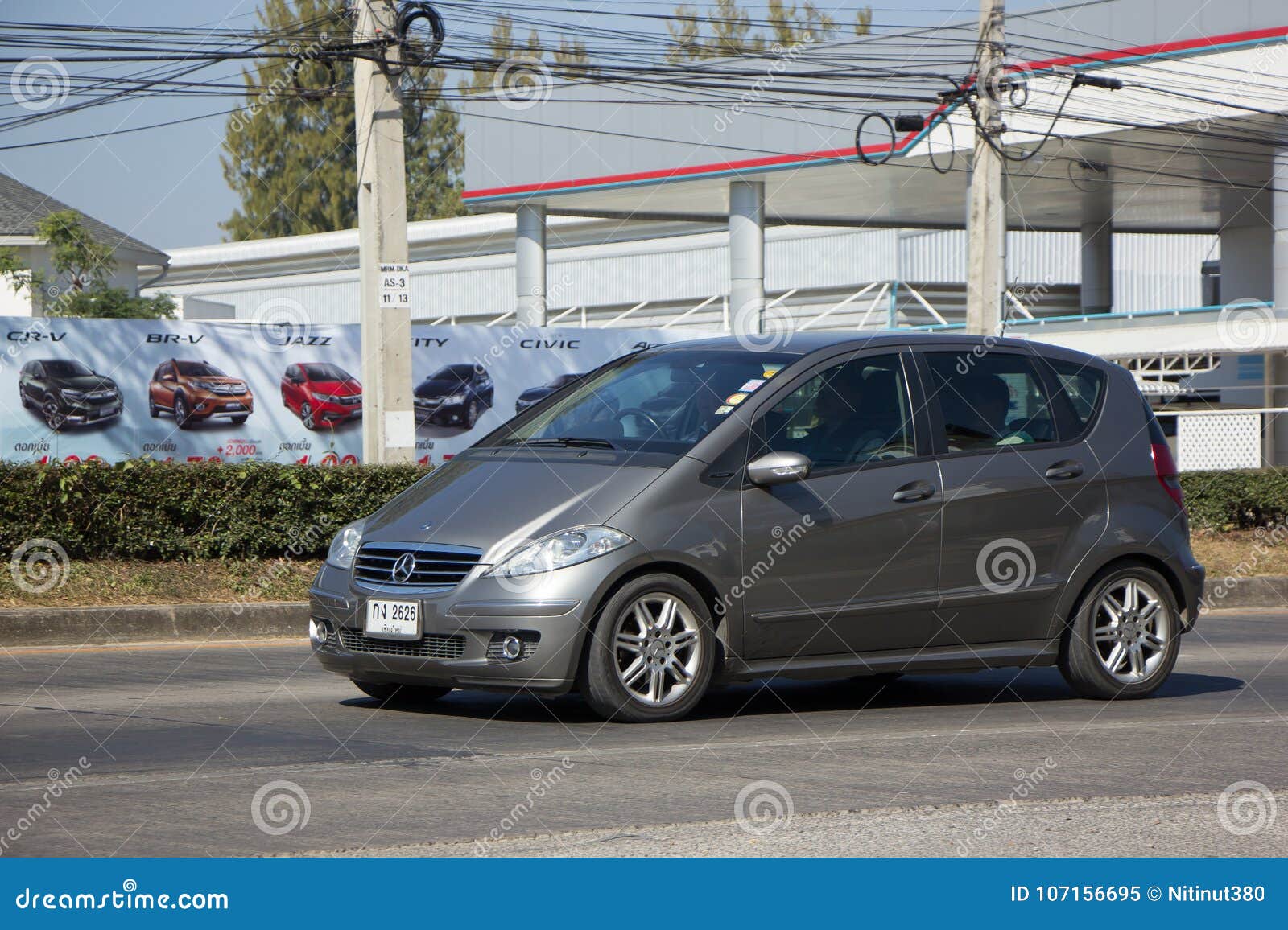 Benz A170 mini MPV Van imagen editorial. Imagen de concepto - 107156695