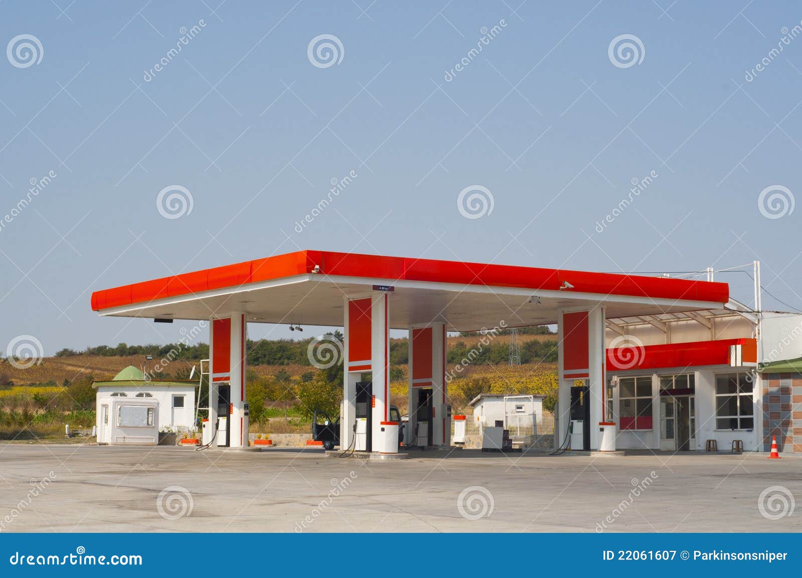 Benzinestation stock afbeelding. Image of prijs, premie - 22061607