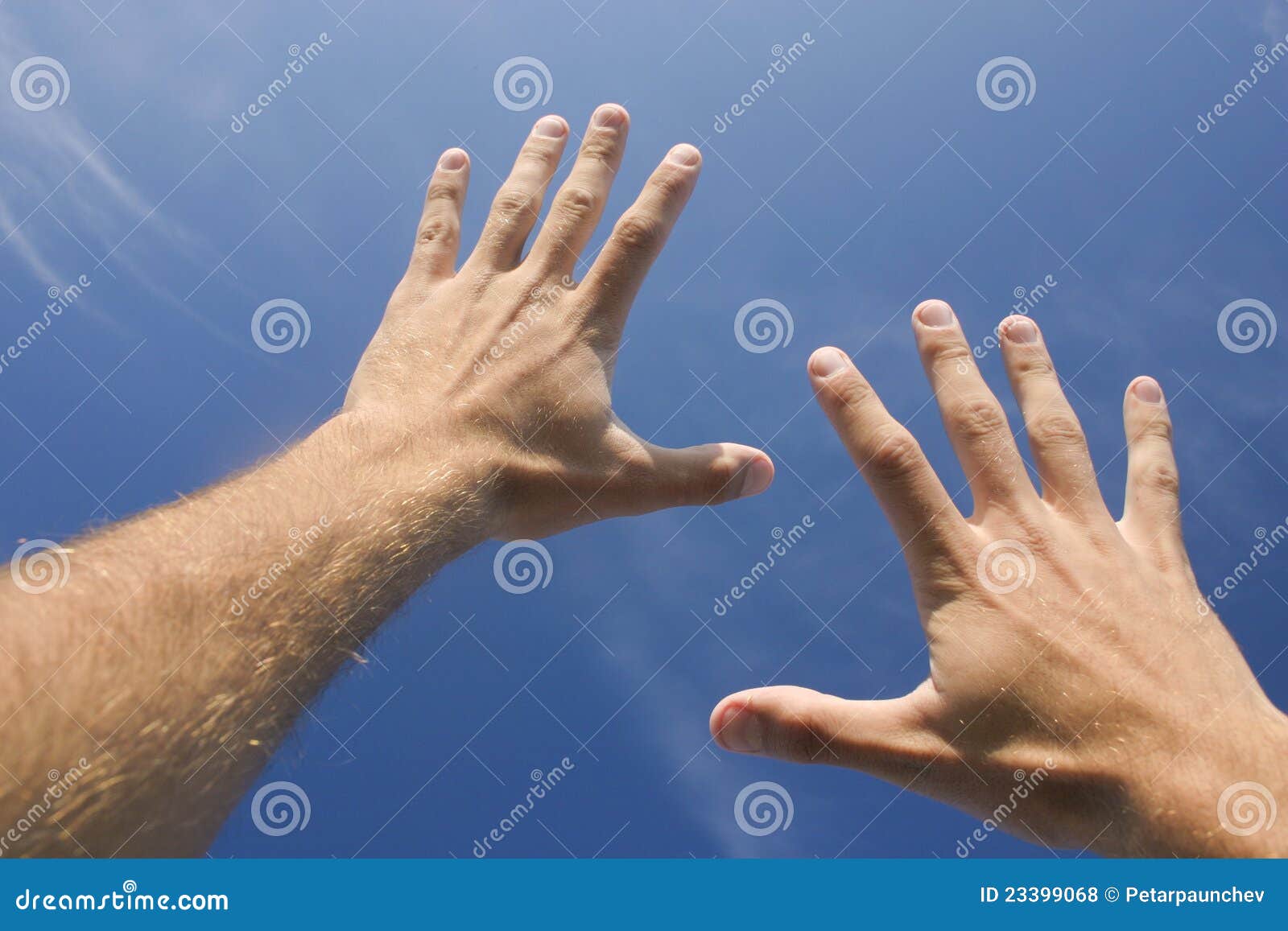 Bereik de hemel stock foto. Image of succes, begrip, persoon - 23399068