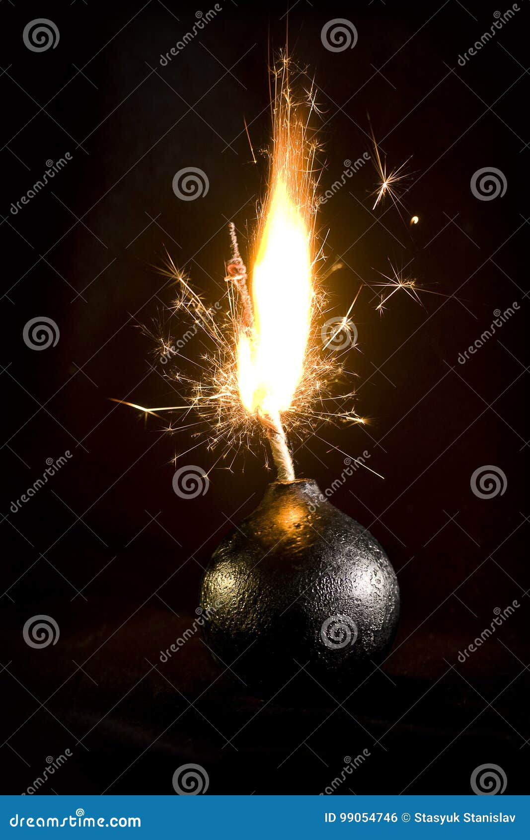 Bereiten Sie Vor, Um Bombe Zu Explodieren Stockfoto - Bild von munition ...