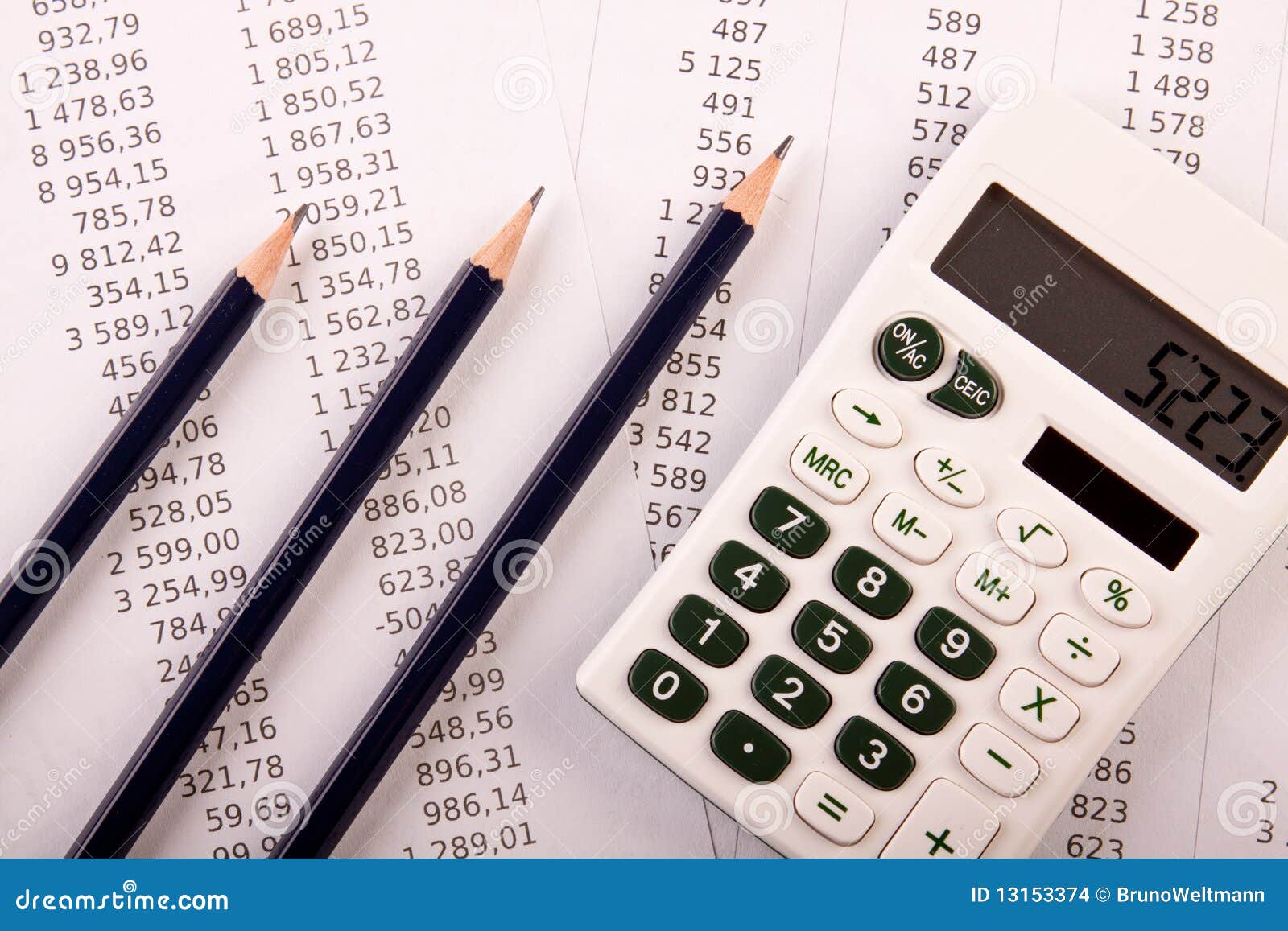 Berekeningen stock foto. Image of tellen, boekhouding - 13153374