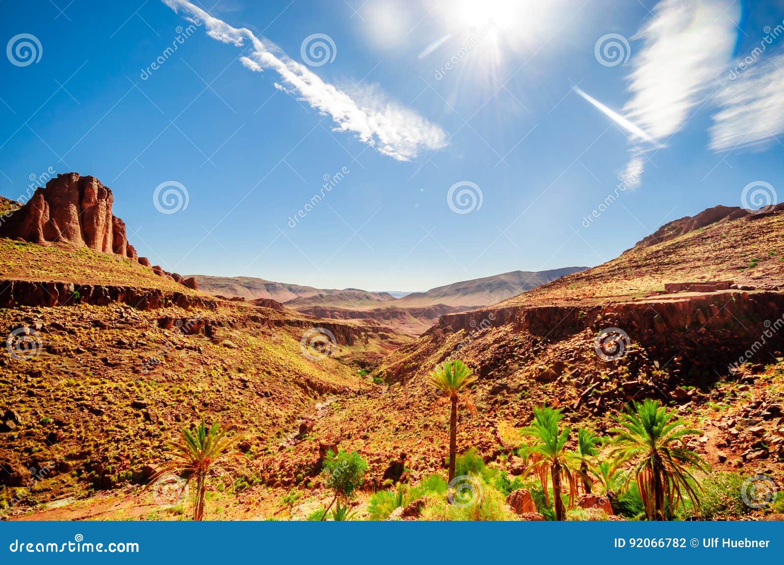 Berg Jbel Saghro in Marokko Stockfoto - Bild von grenzstein, tief: 92066782