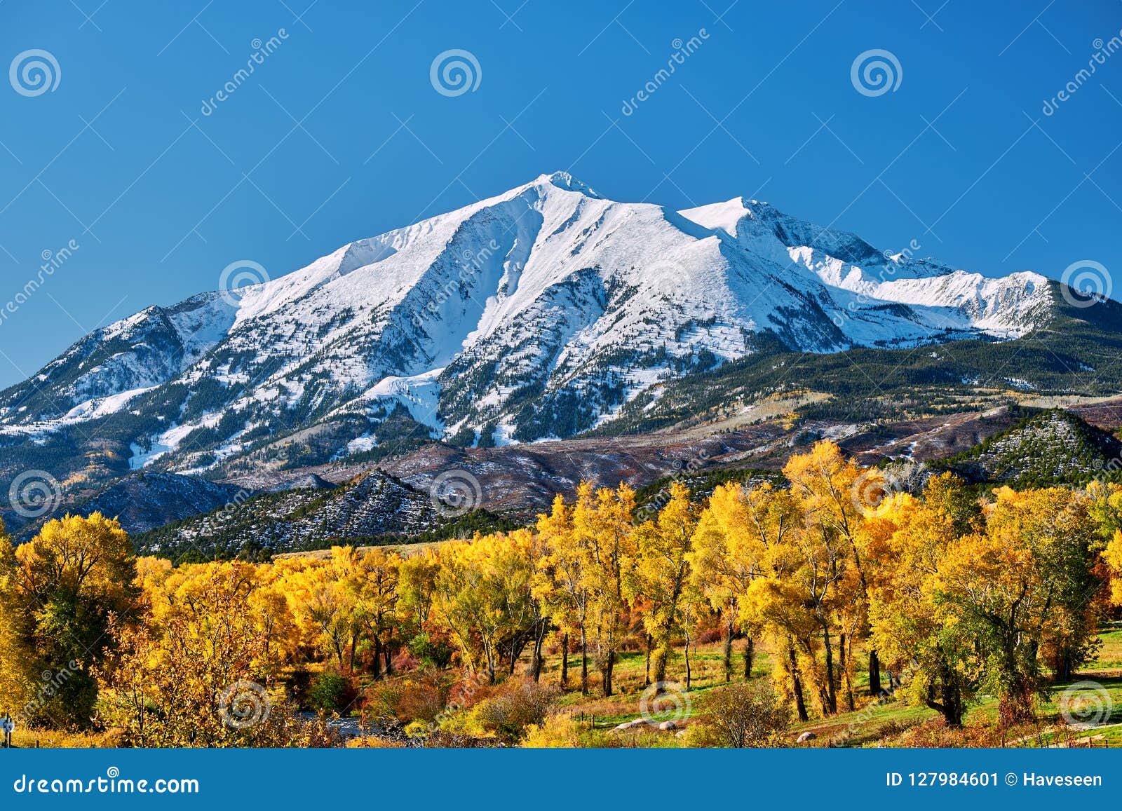 Berg Sopris-Herbstlandschaft in Colorado Stockbild - Bild von fallen ...