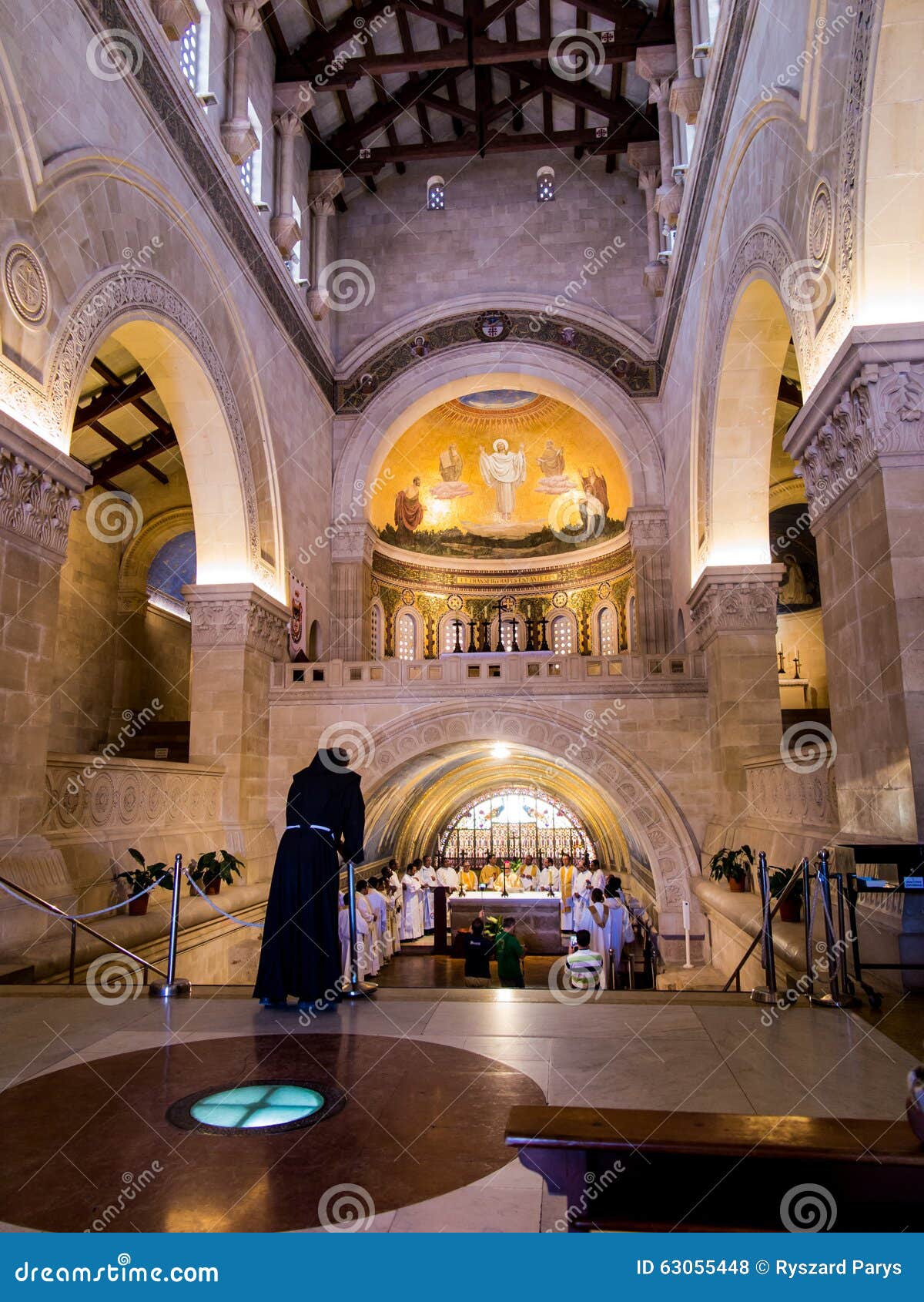 BERG TABOR, ISRAEL, am 10. Juli 2015: Innerhalb Der Kirche Des Tra ...