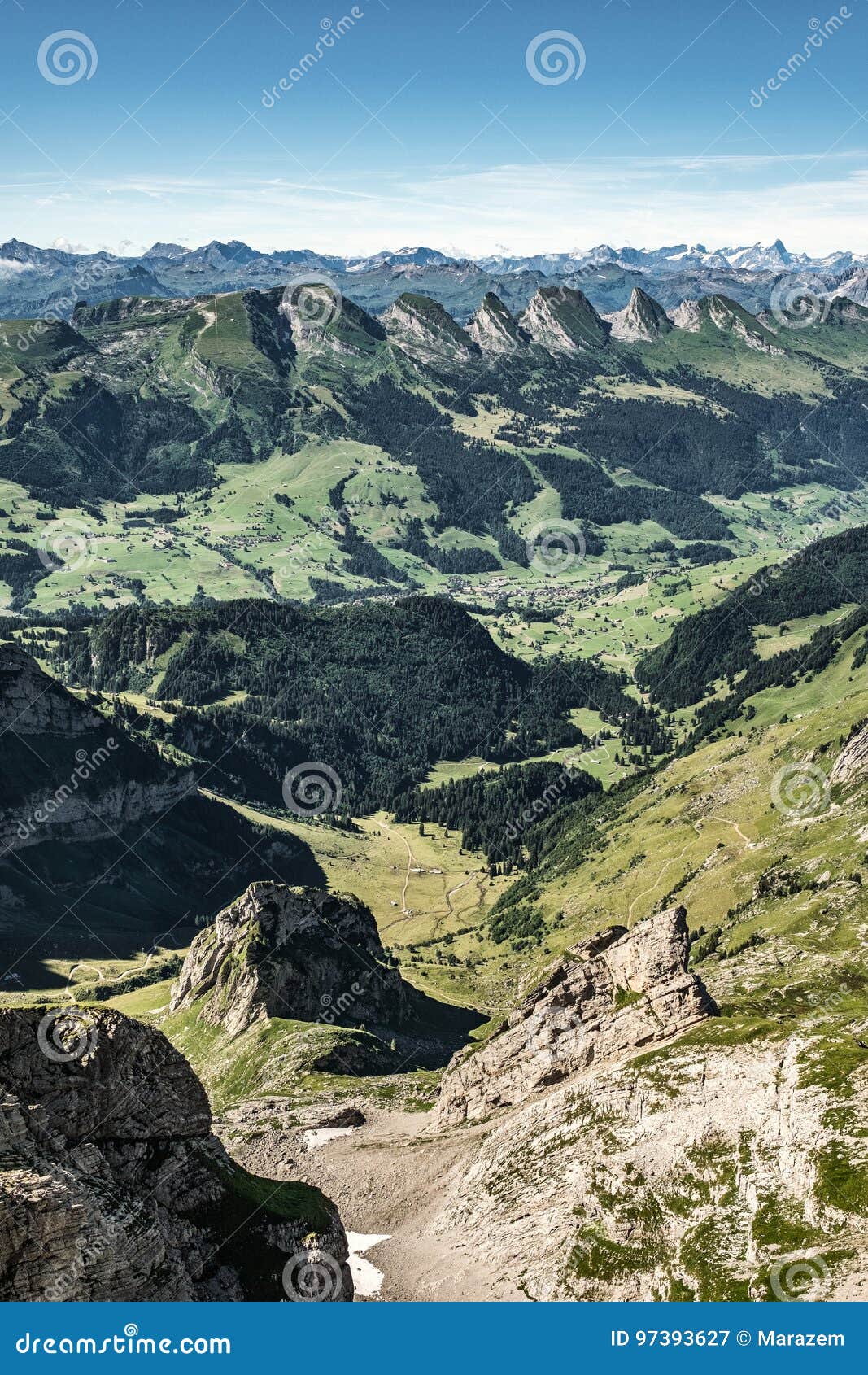 Bergblick Vom Berg Saentis, Die Schweiz Stockbild - Bild von grenzstein ...