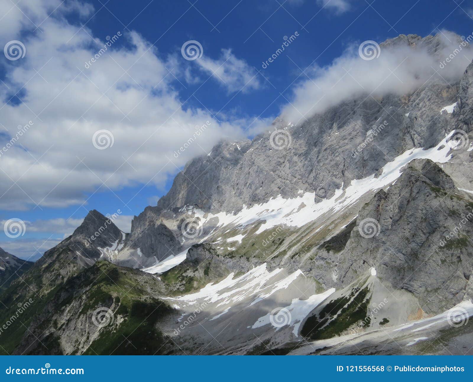 Bergiga Landforms, Berg, Bergskedja, Ridge Bild. Bild: 121556568