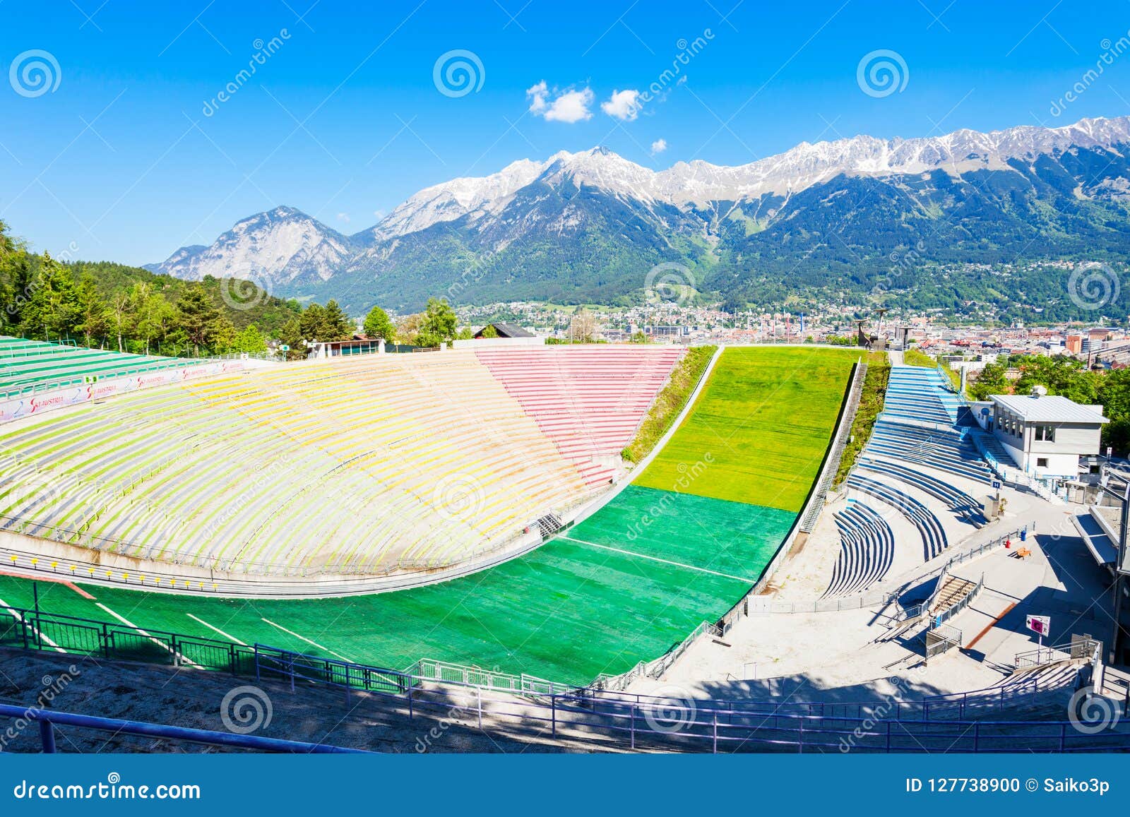 Bergisel Sprungschanze Stadion, Innsbruck Imagen editorial - Imagen de ...