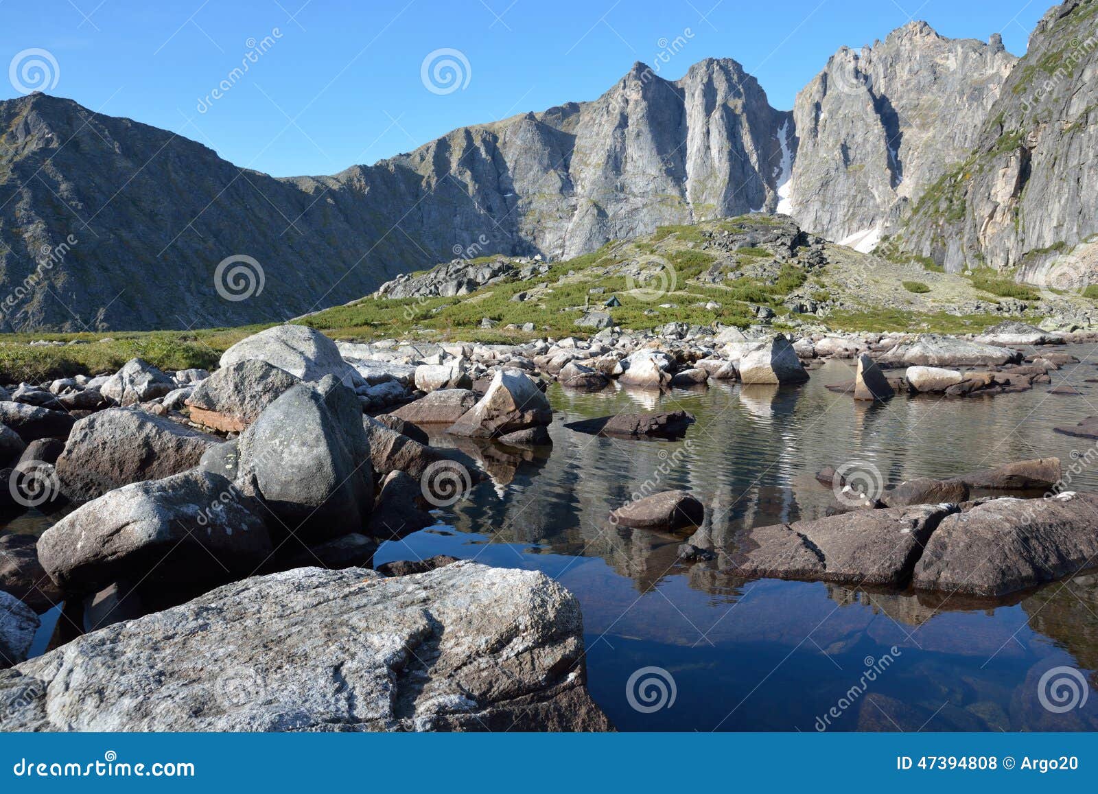 Bergmeer in De Barguzin-Rand in Meer Baikal Stock Foto - Image of ...
