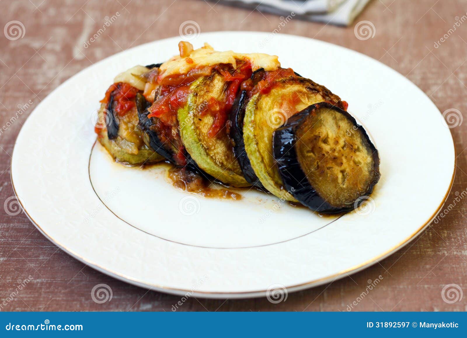 A Beringela, Tomate Do Courgette Coze Imagem de Stock - Imagem de ...