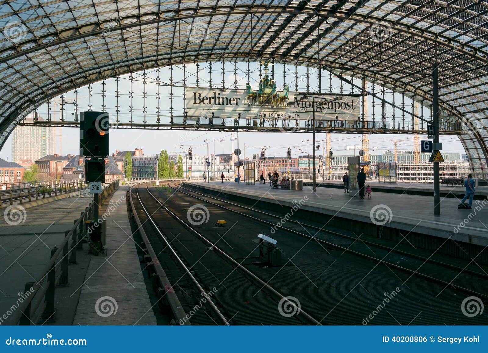 Berlin Central Station. Railway Platform Editorial Photo - Image of ...