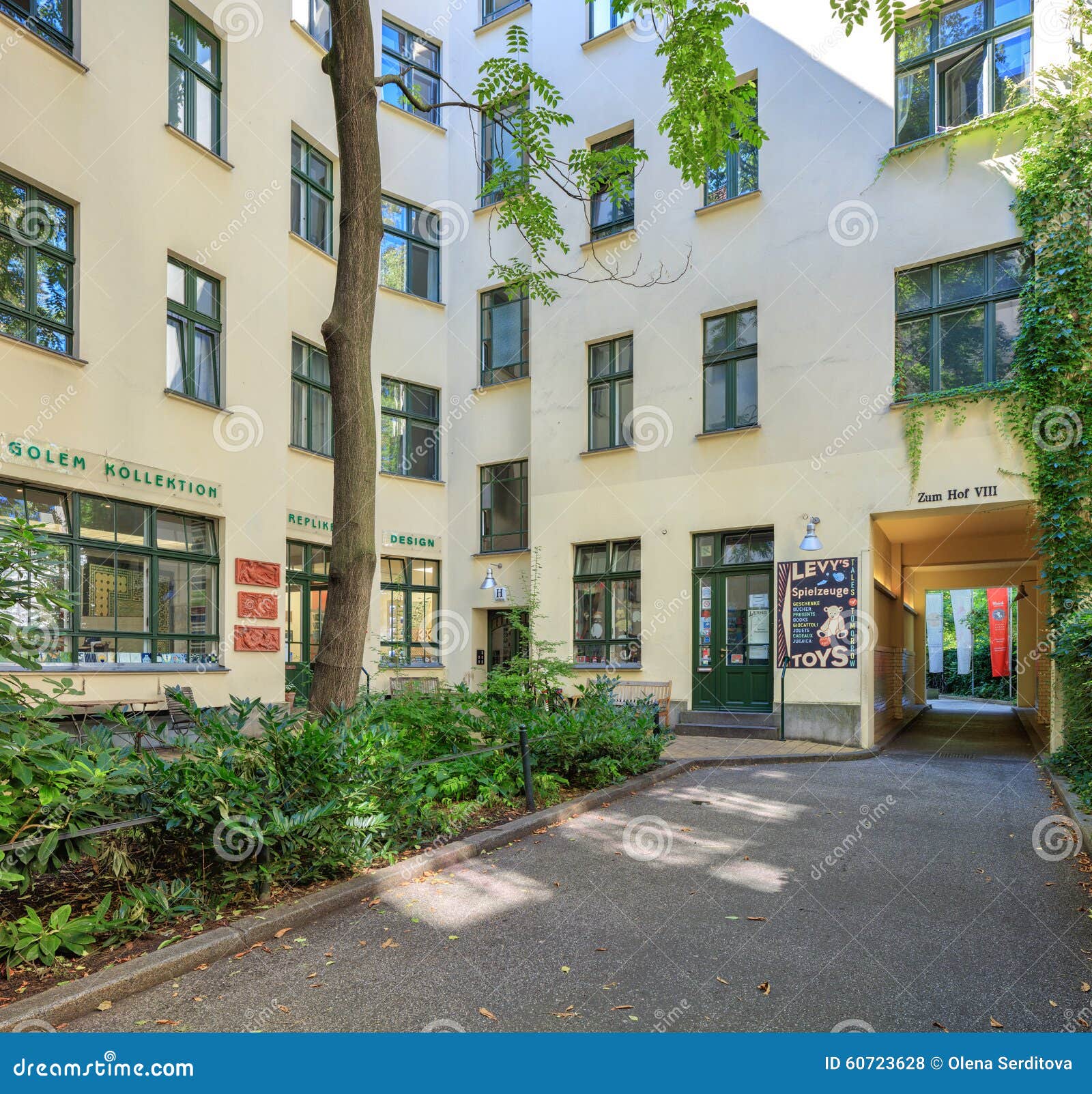 Berlin, Germany, - August 30, 2015: Hackesche Hofe Editorial Stock ...