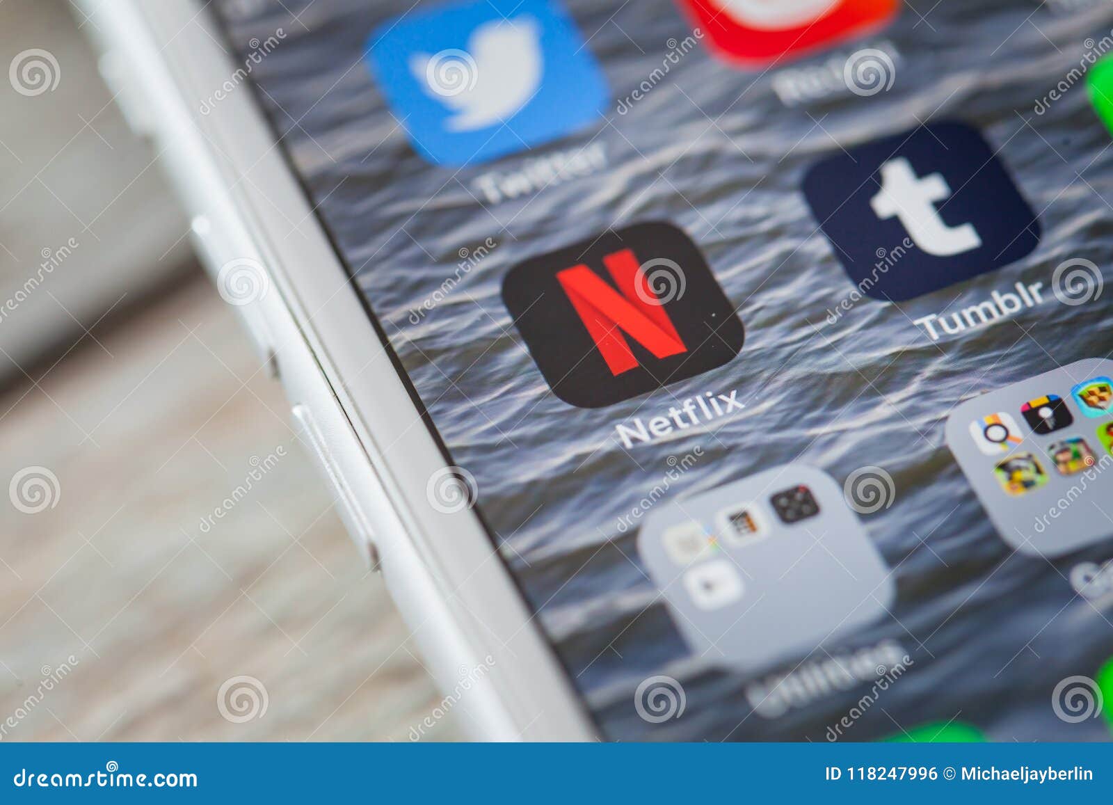 Close Up To Netflix App on IPhone Screen Editorial Photo - Image of ...