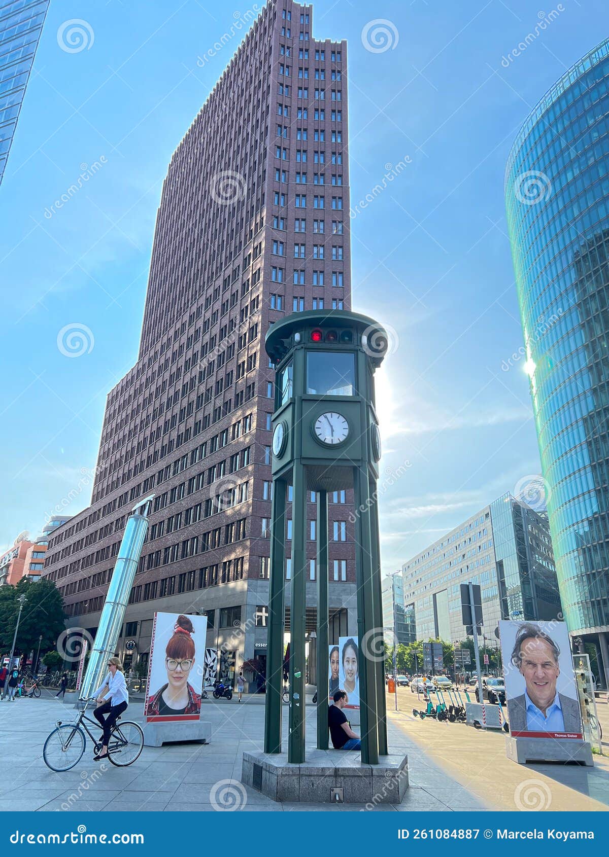 Traficc light in Potsdamer editorial photography. Image of berlin ...