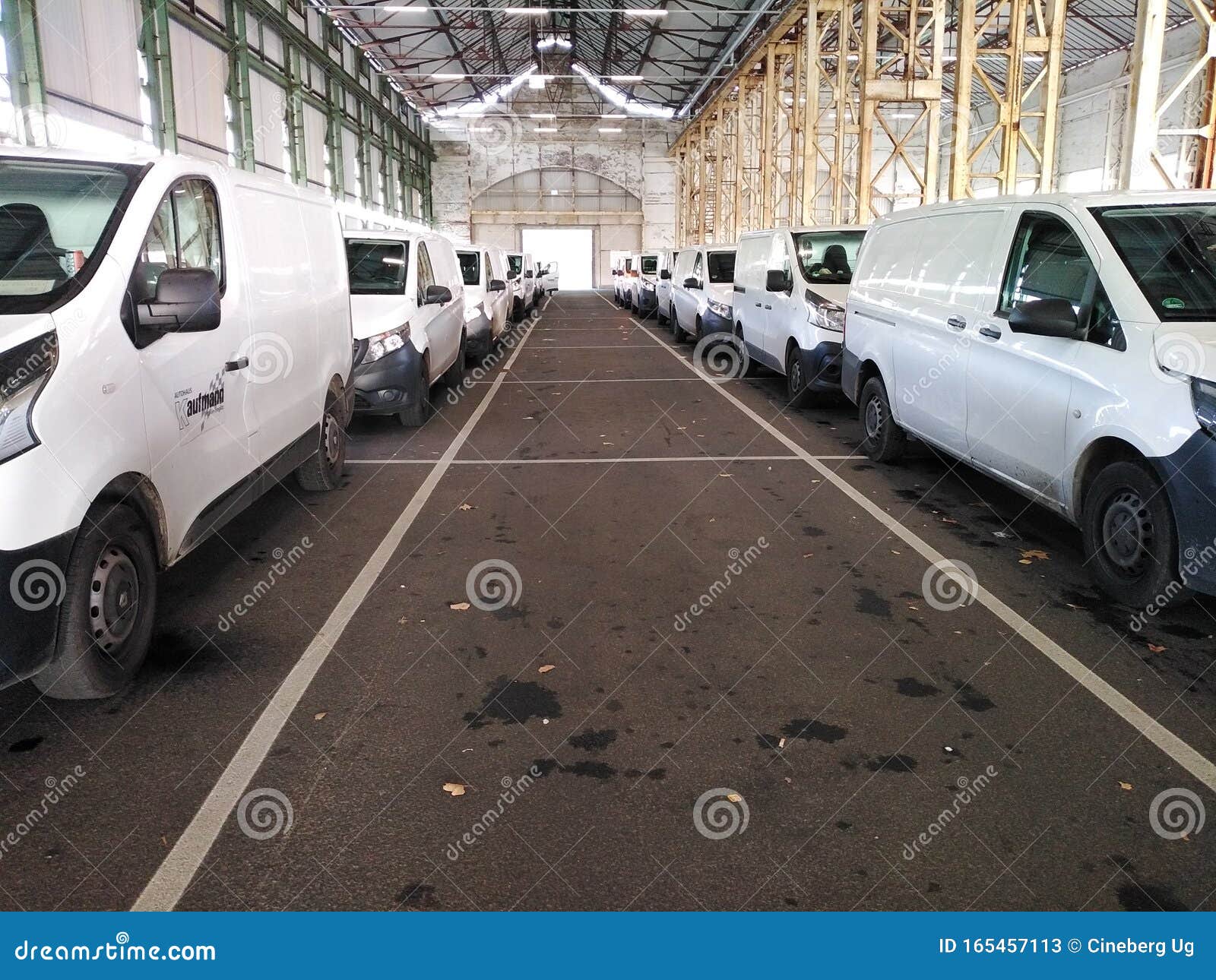 Delivery van warehouse editorial stock photo. Image of hangar - 165457113