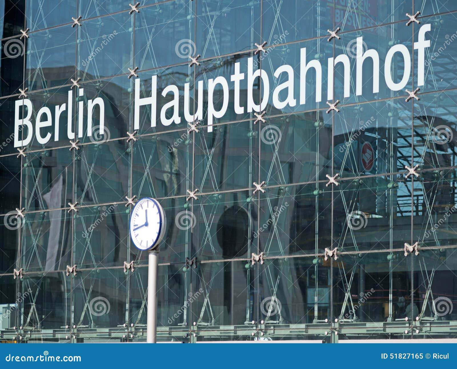 Berlin Main Station facade editorial image. Image of construction ...