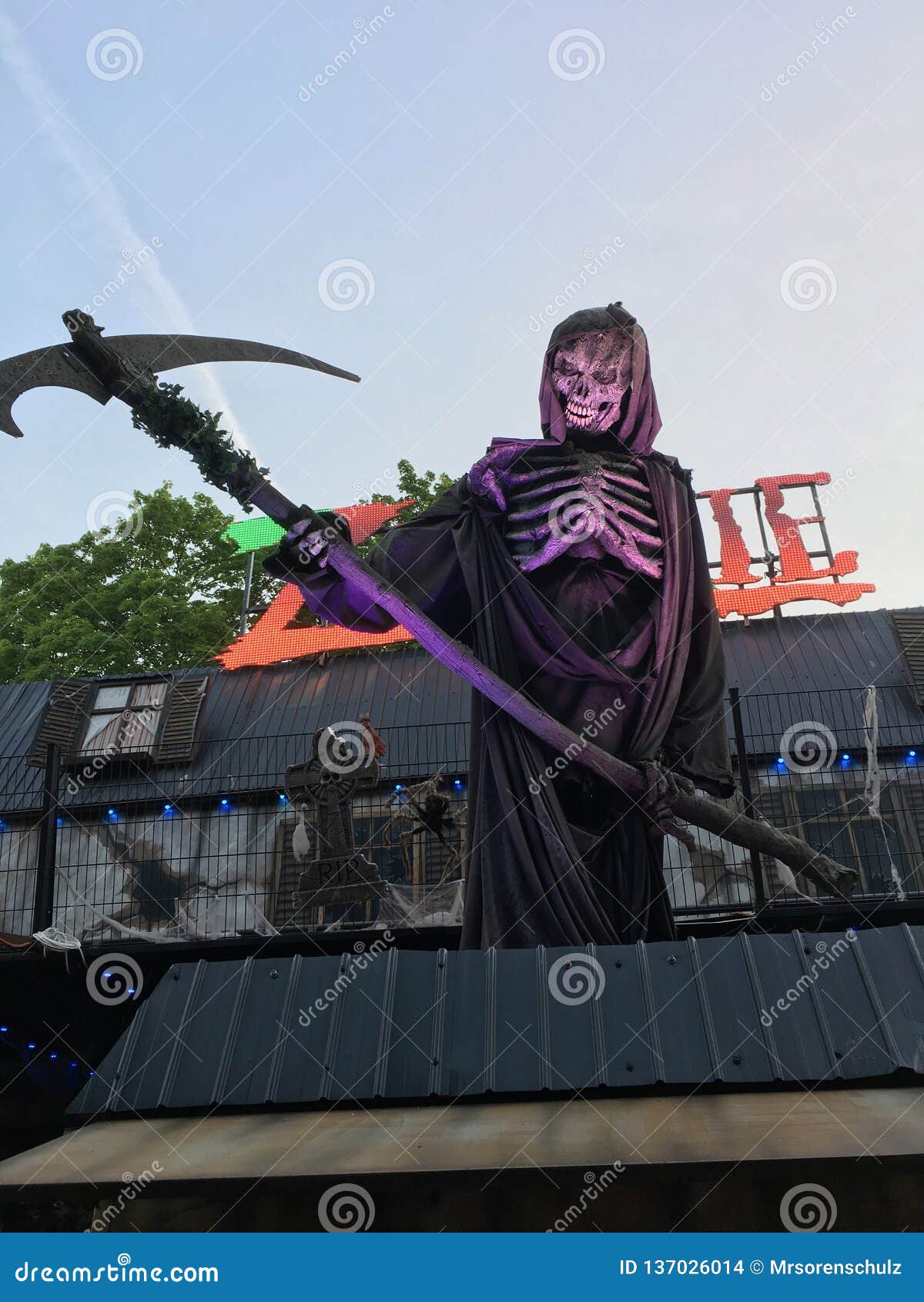 Spooky Skeleton with a Scythe - Ghost Train Puppet/Animatronic on ...