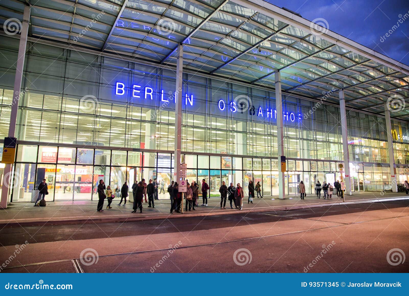 Berlin Ostbahnhof Station, Germany Editorial Image - Image of night ...