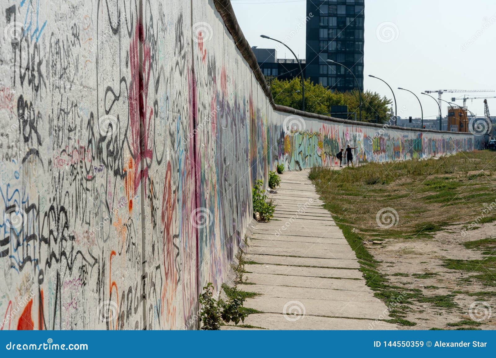 Berlin Wall Street Art on the Wall Editorial Stock Image - Image of ...
