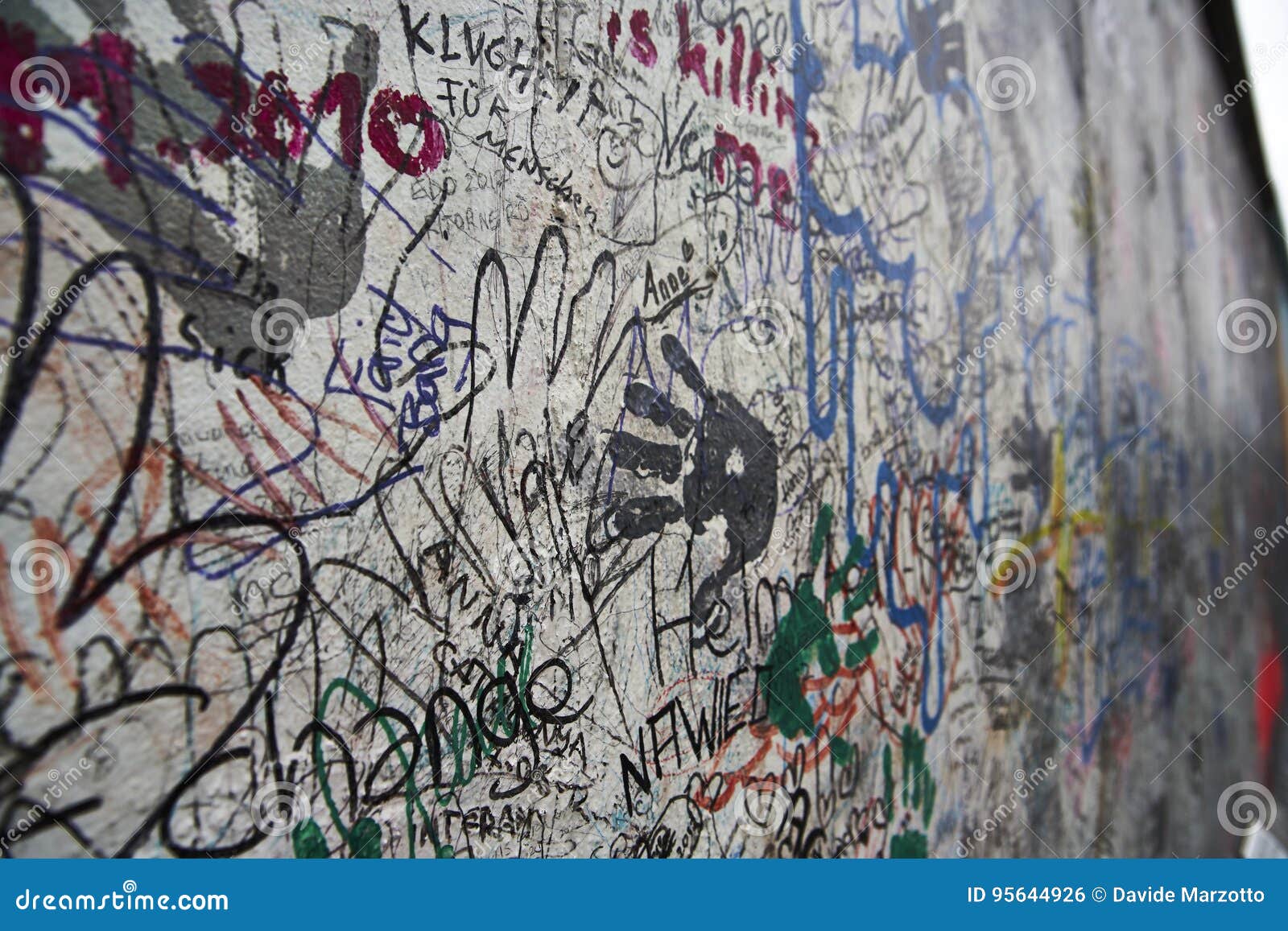 Berlin wall art editorial photo. Image of outdoors, culture - 95644926