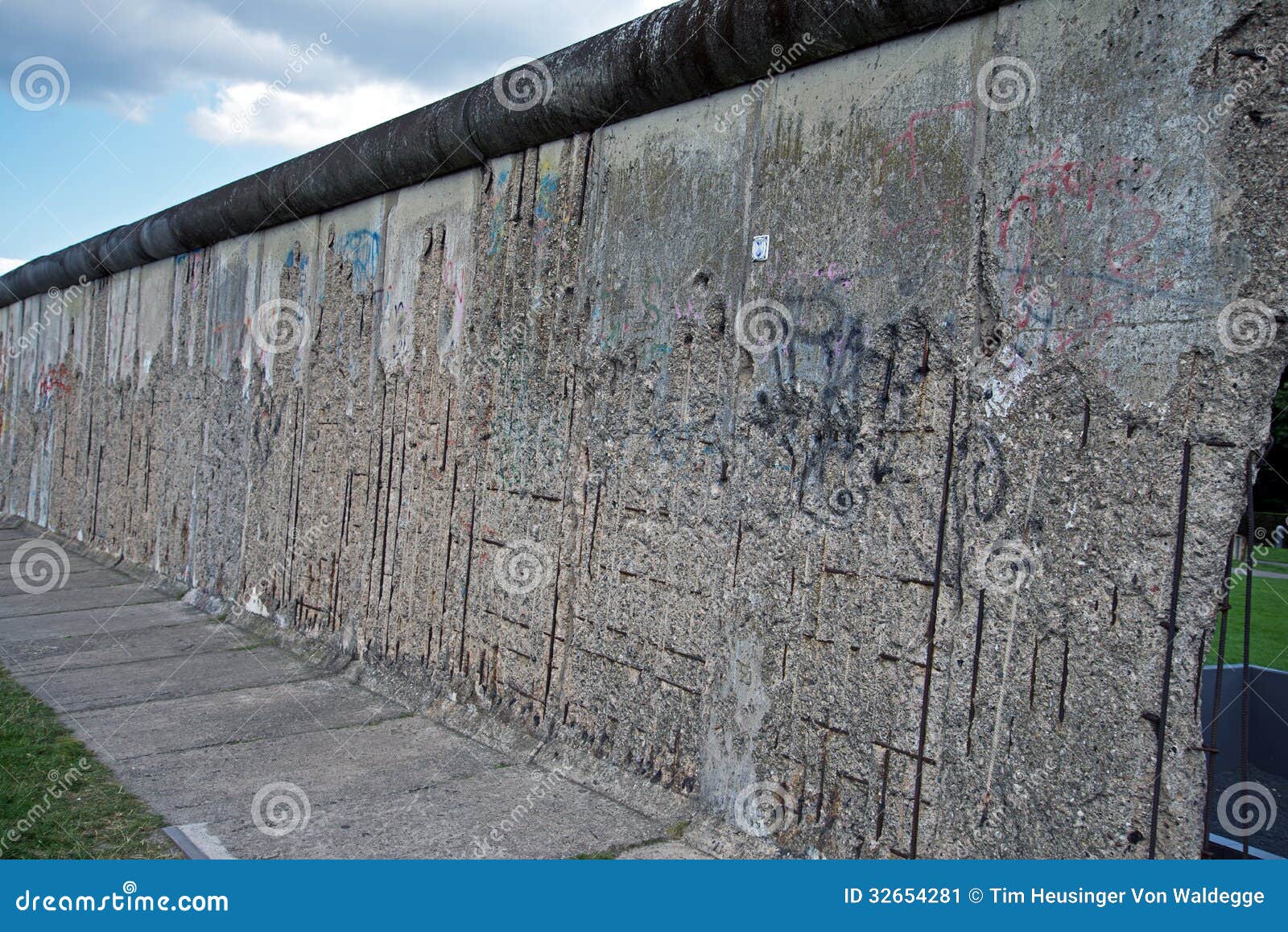 Berlin wall stock image. Image of erected, berlin, bernauer - 32654281