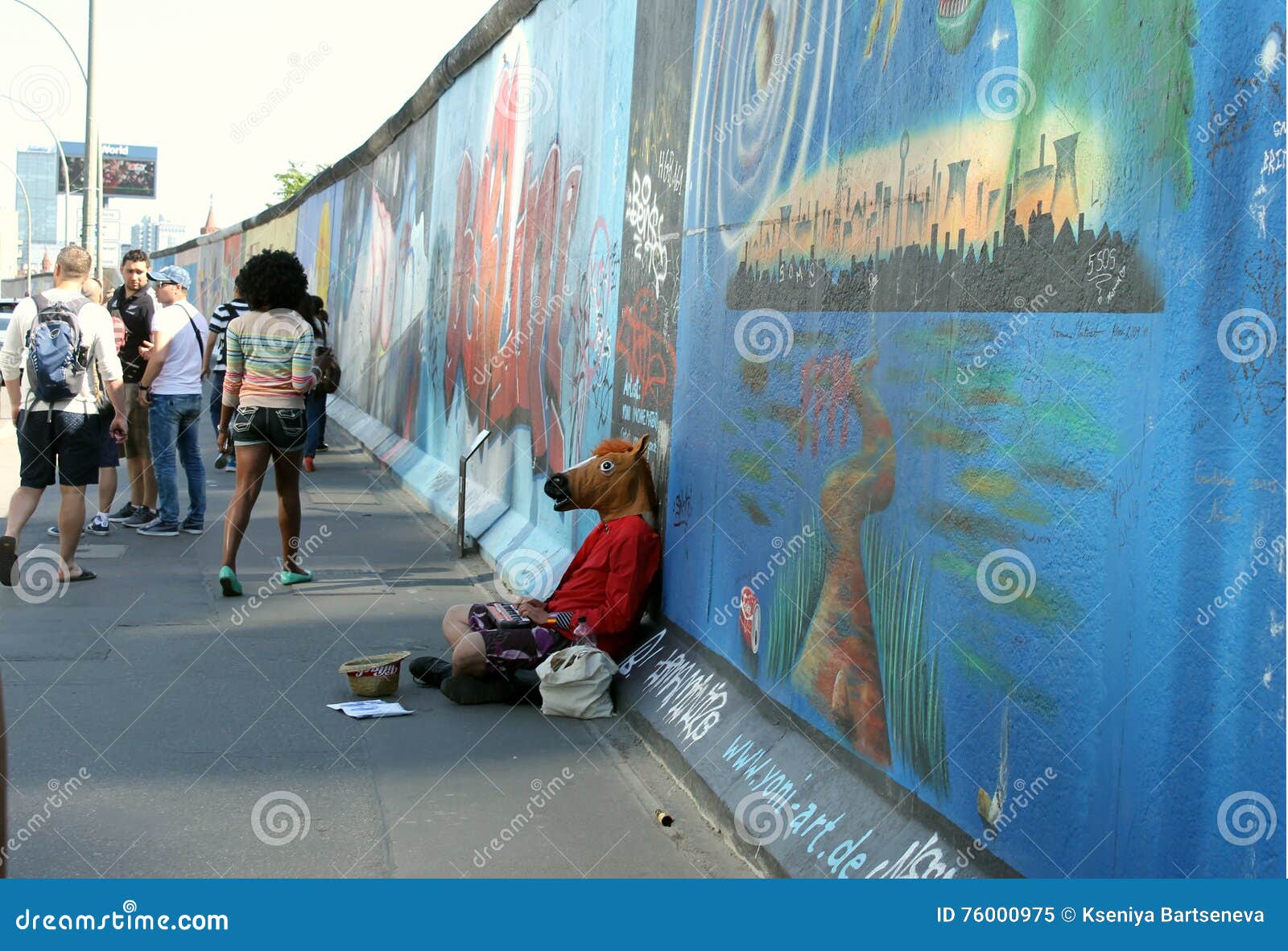 Berliner Mauer editorial image. Image of wall, berliner - 76000975