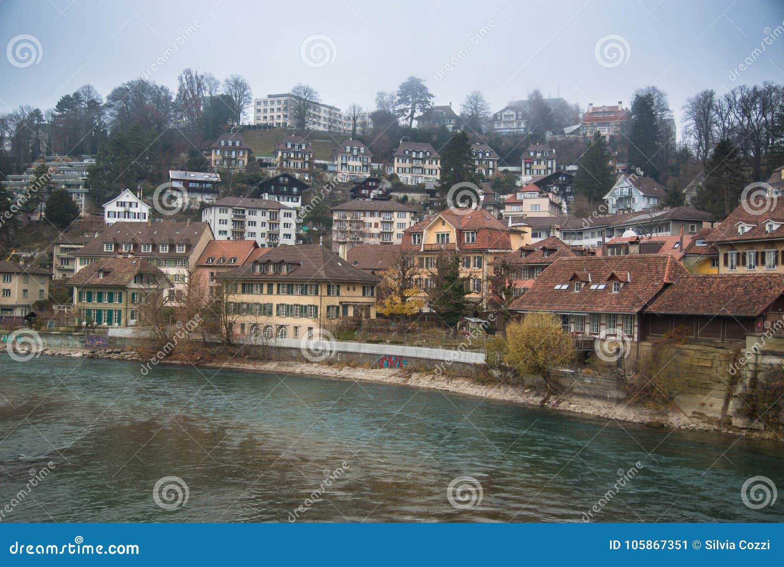 Bern-Ansicht Von Aare-Fluss Switzerland Stockbild - Bild von häuser ...