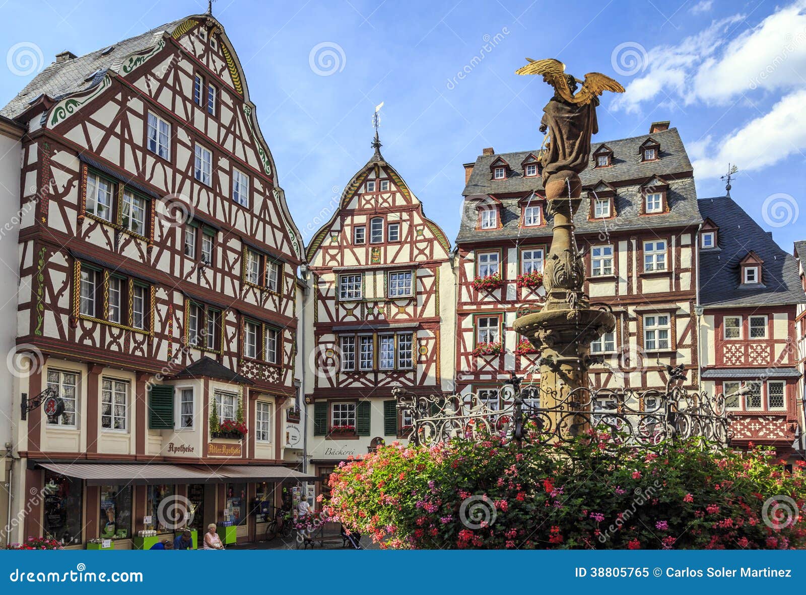 Bernkastel-Kues, Allemagne. Image éditorial - Image du people ...