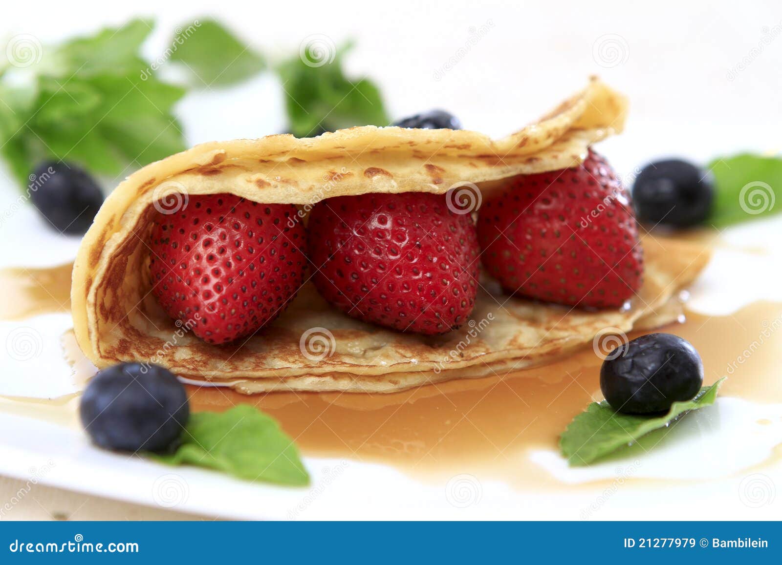 Berries Crepe stock image. Image of flour, leaf, fruit - 21277979